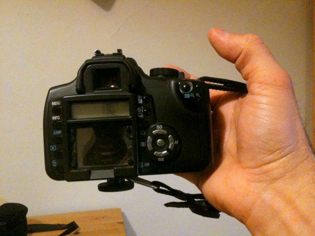 DIY Camera Strap and Hand Grip in One : 3 Steps - Instructables