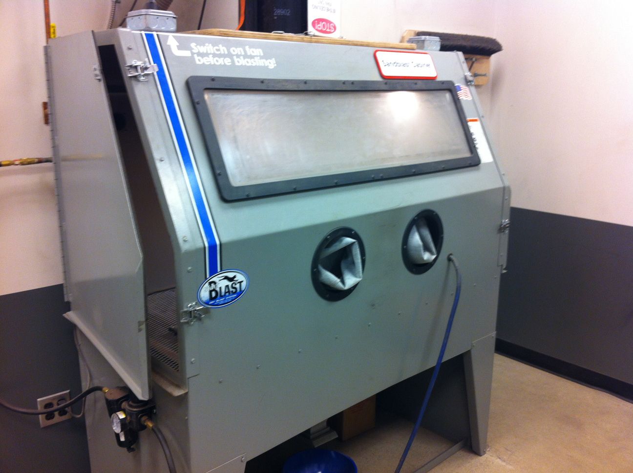 How to Use a Sand Blaster : 11 Steps - Instructables