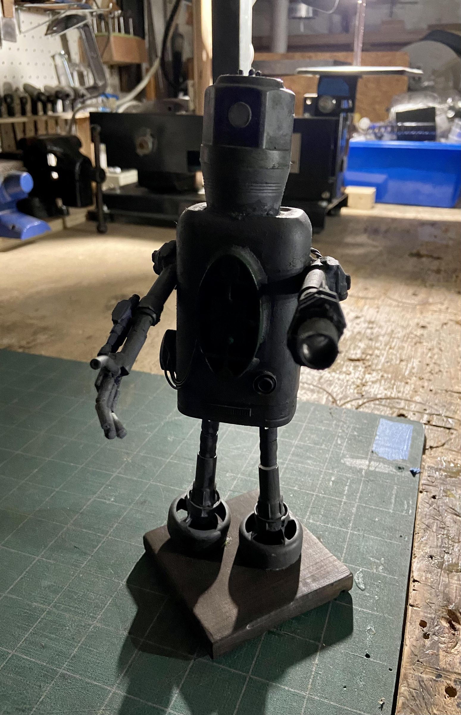Junk Heap Robot - Scratch Building : 7 Steps (with Pictures ...
