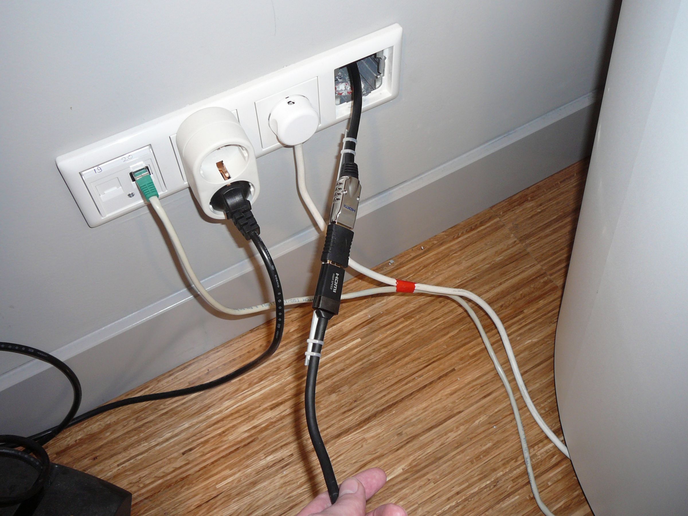 Repair a Hdmi Cable : 6 Steps (with Pictures) - Instructables