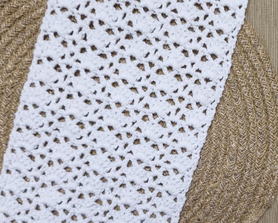 Easy Vintage Crochet Table Runner : 6 Steps - Instructables