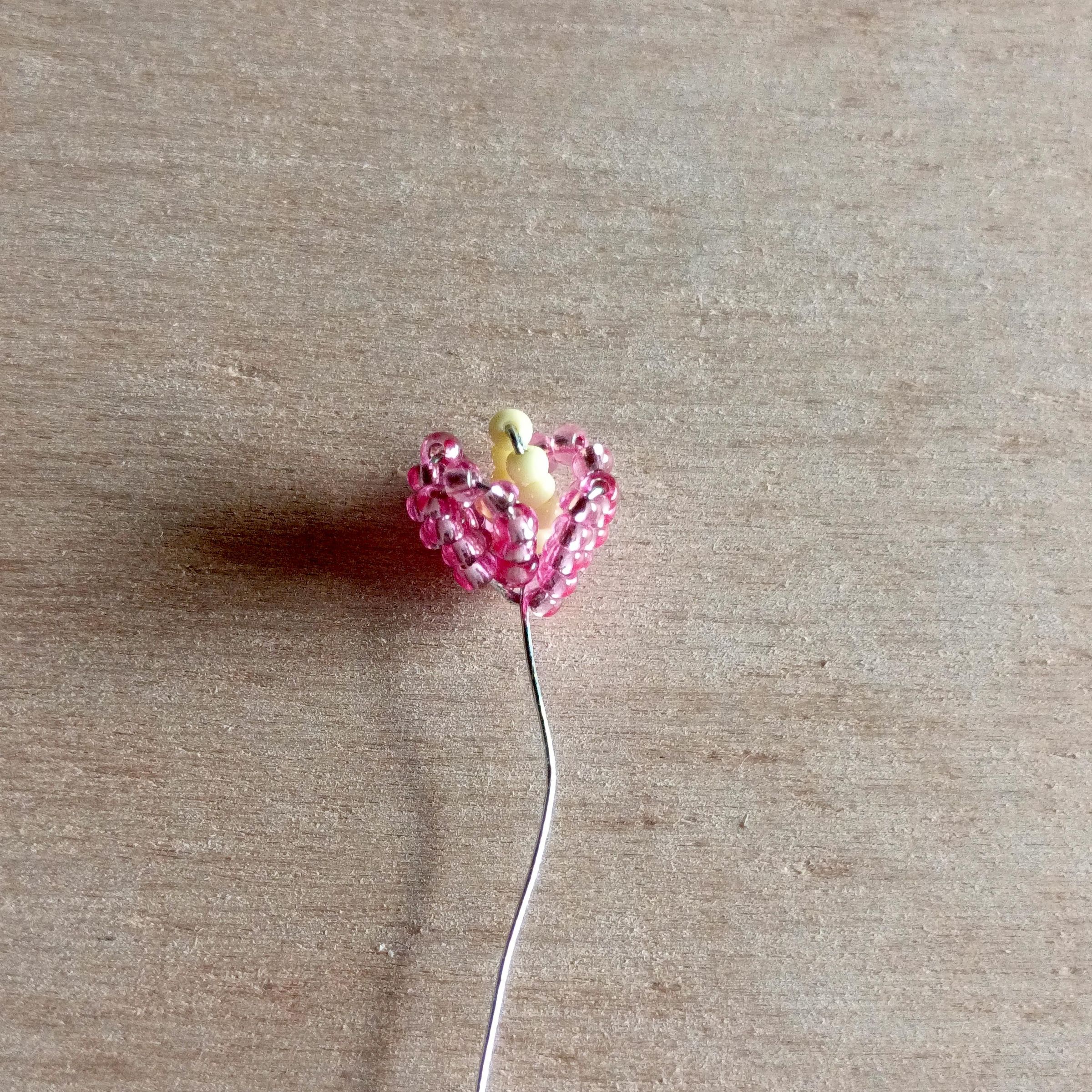 Mini Beaded Flowers Bouquets : 11 Steps (with Pictures) - Instructables