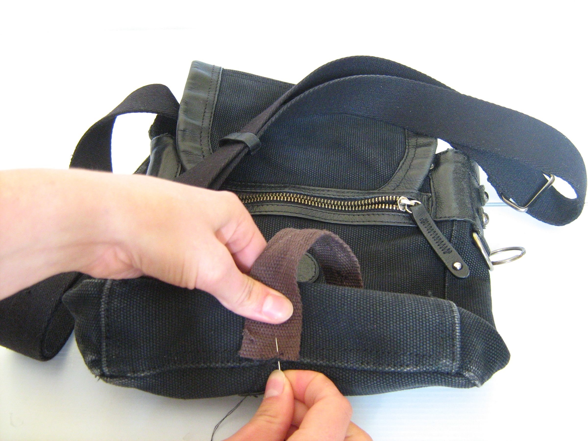 Easy DIY Transforming Purse-backpack : 6 Steps (with Pictures ...