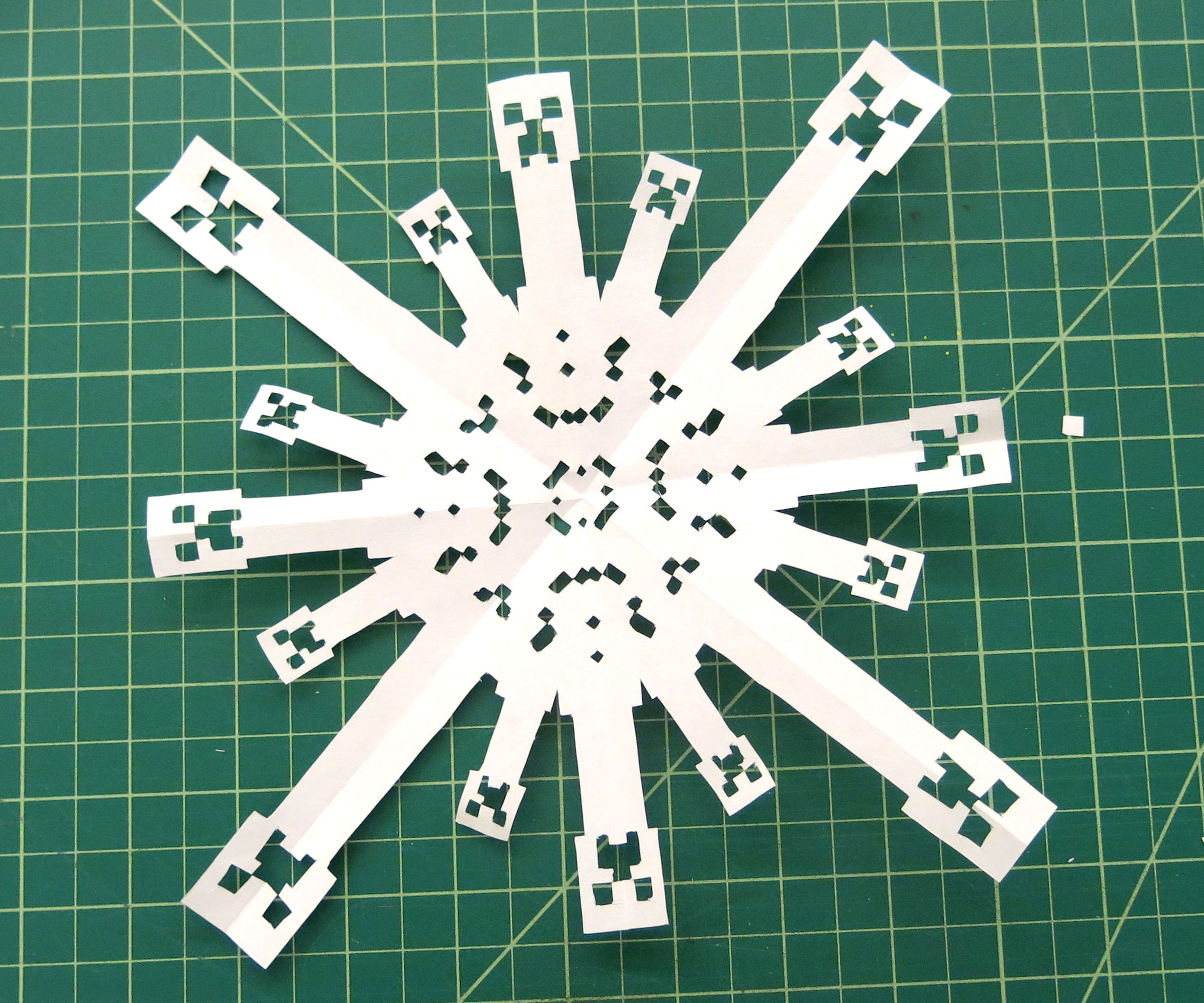 Minecraft Paper Snowflakes : 4 Steps (with Pictures) - Instructables