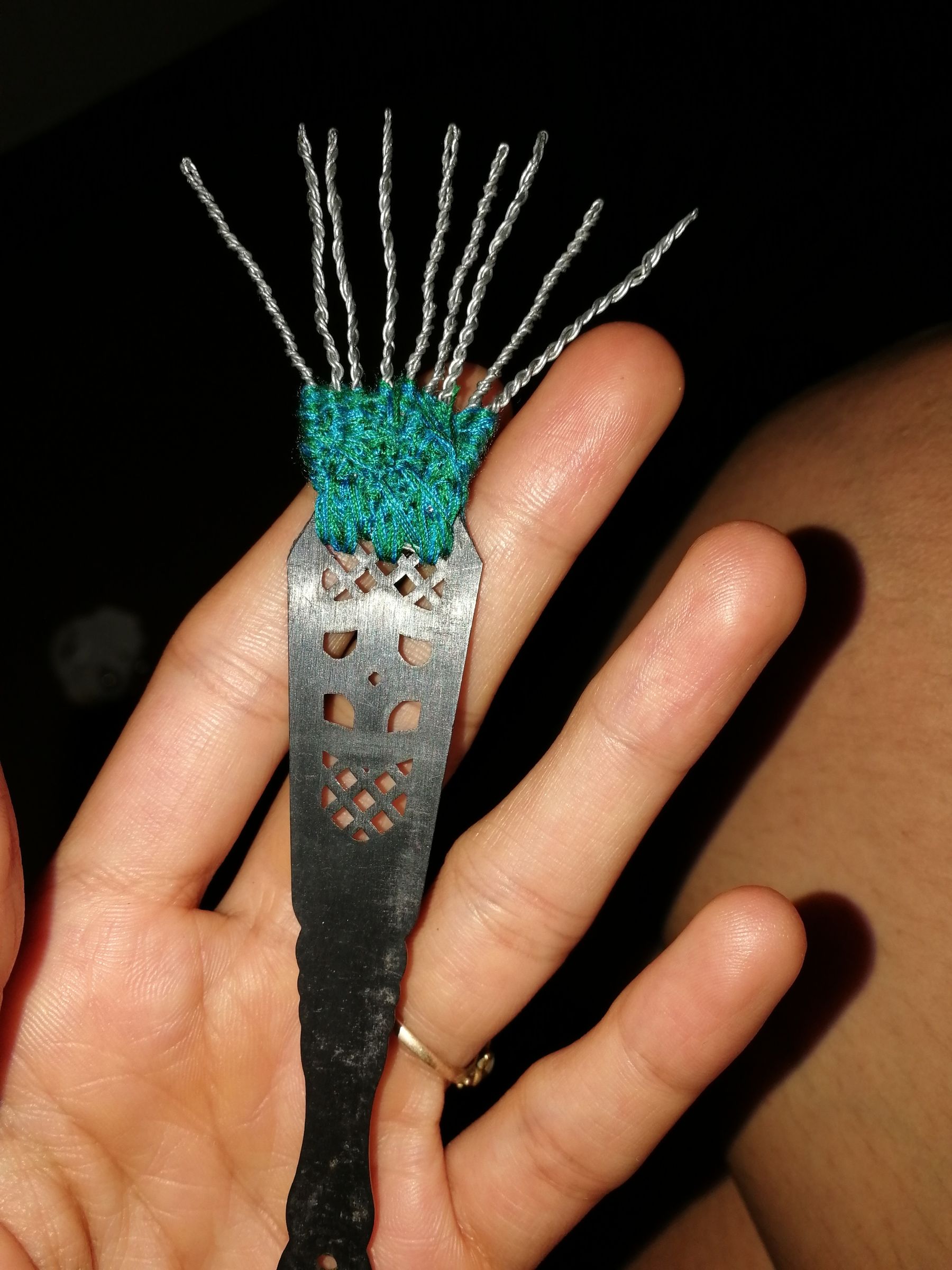 Handsome Hand Comb for Caressing Healthy Hair : 5 Steps - Instructables