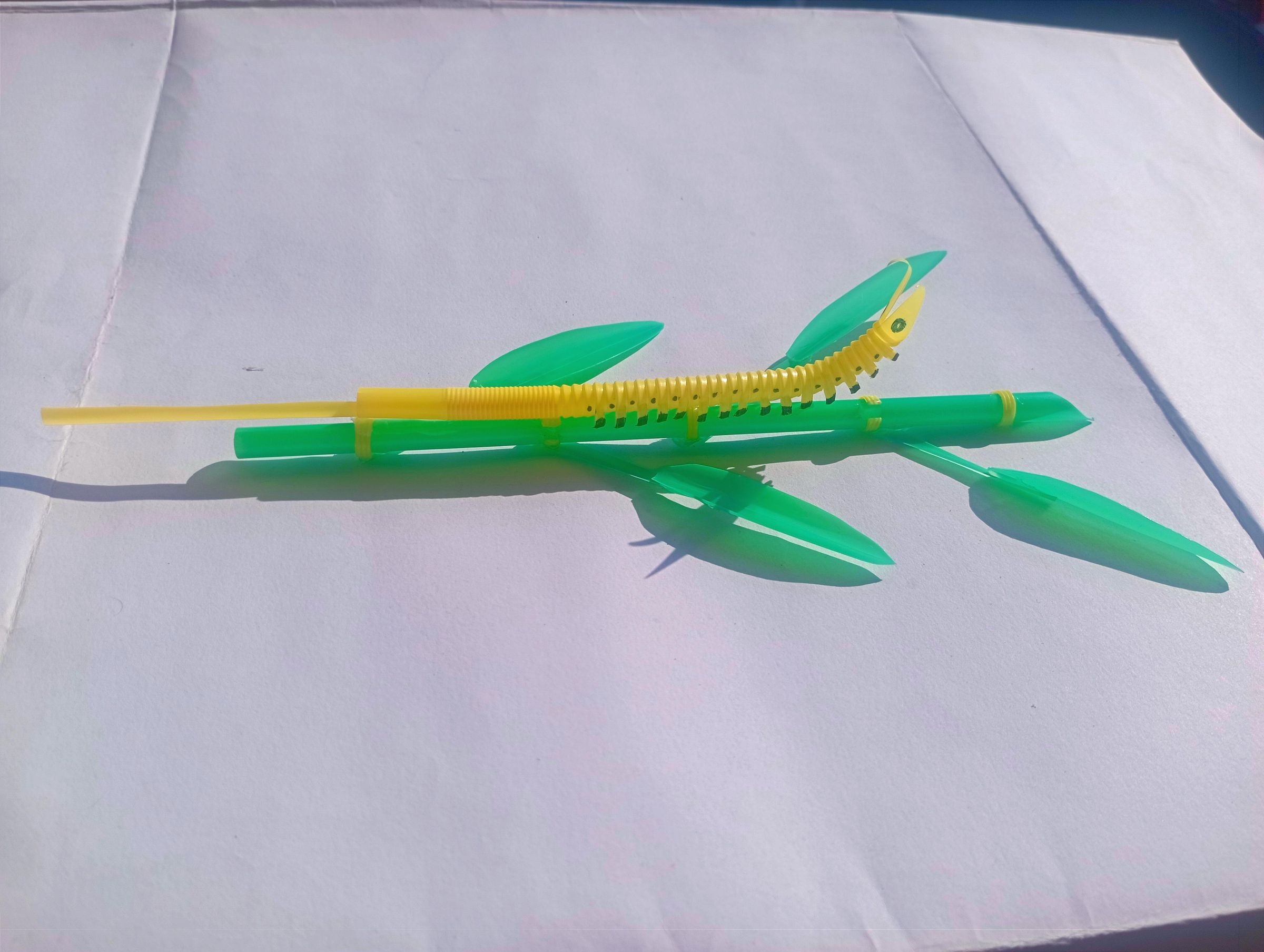 Bamboo-Crawling Caterpillar From Drinking Straws : 5 Steps (with ...