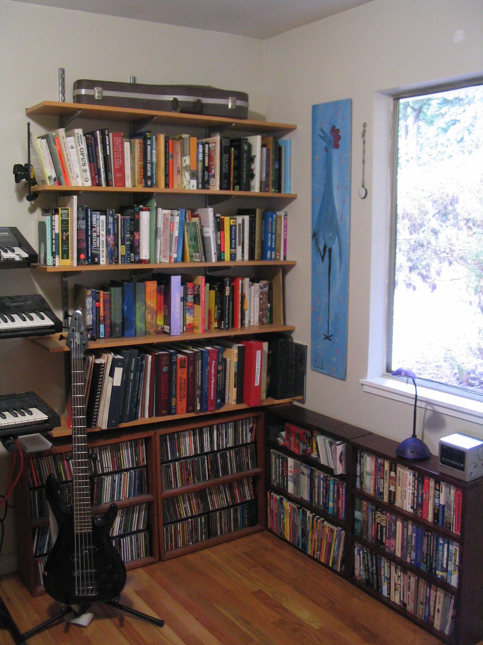 How to Install Standard-and-Bracket Book Shelves : 7 Steps (with ...