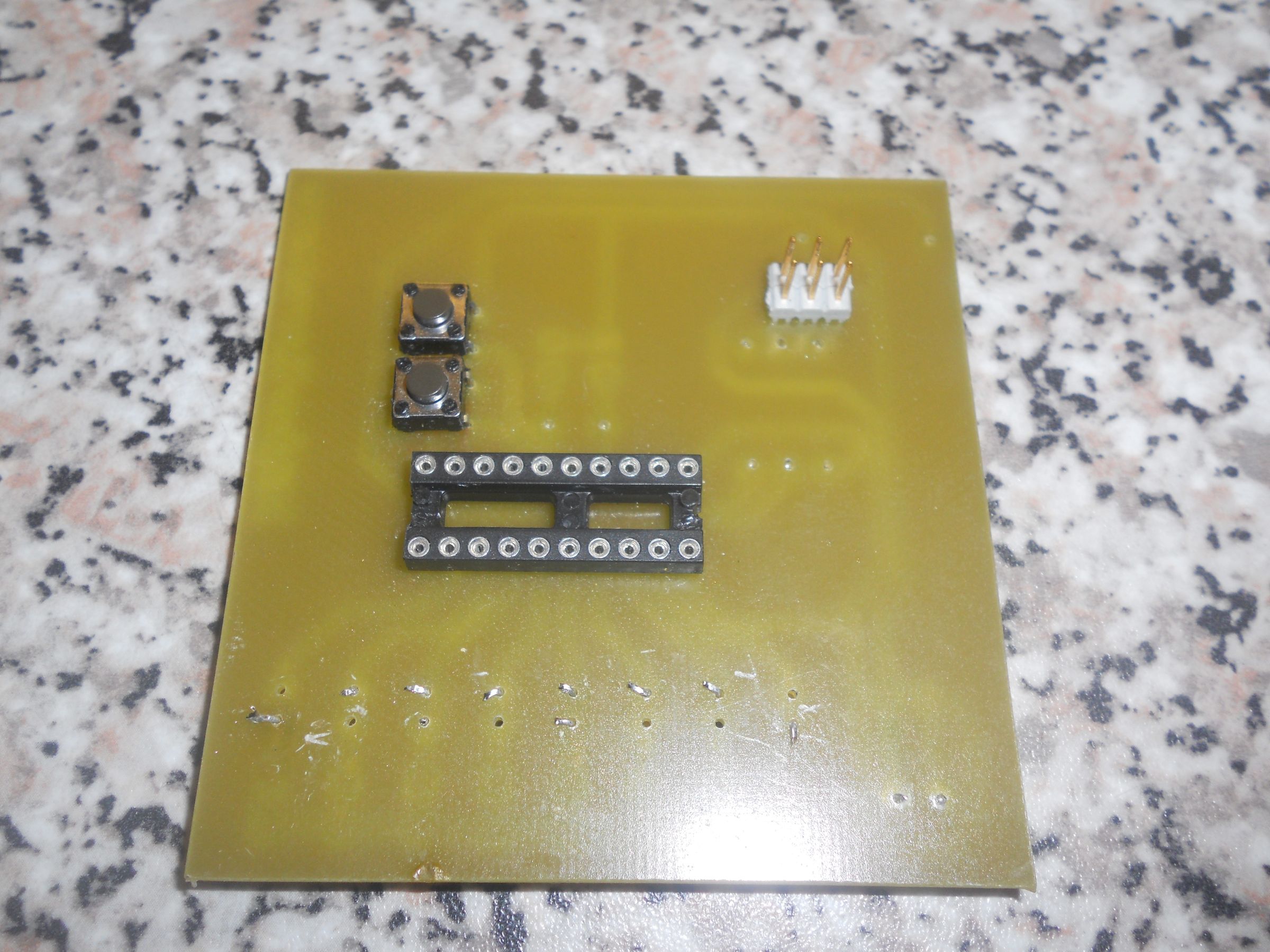 Simple Programming Board ATtiny2313 : 5 Steps - Instructables