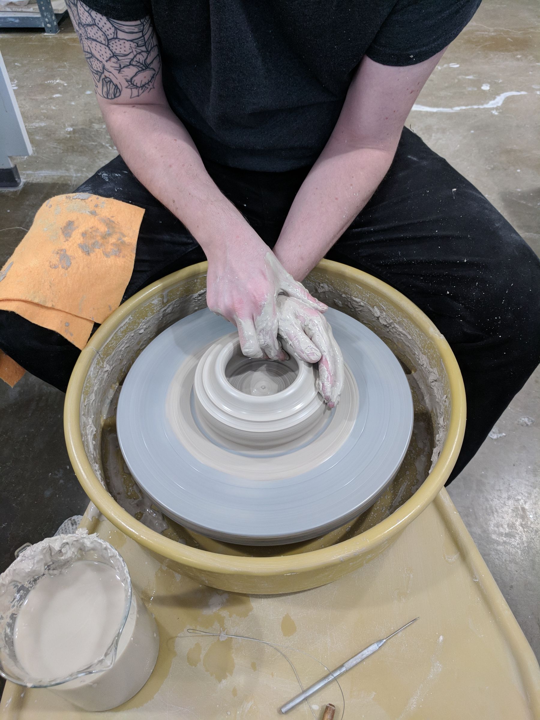 Throwing a Clay Cylinder on the Potters Wheel : 22 Steps (with Pictures ...