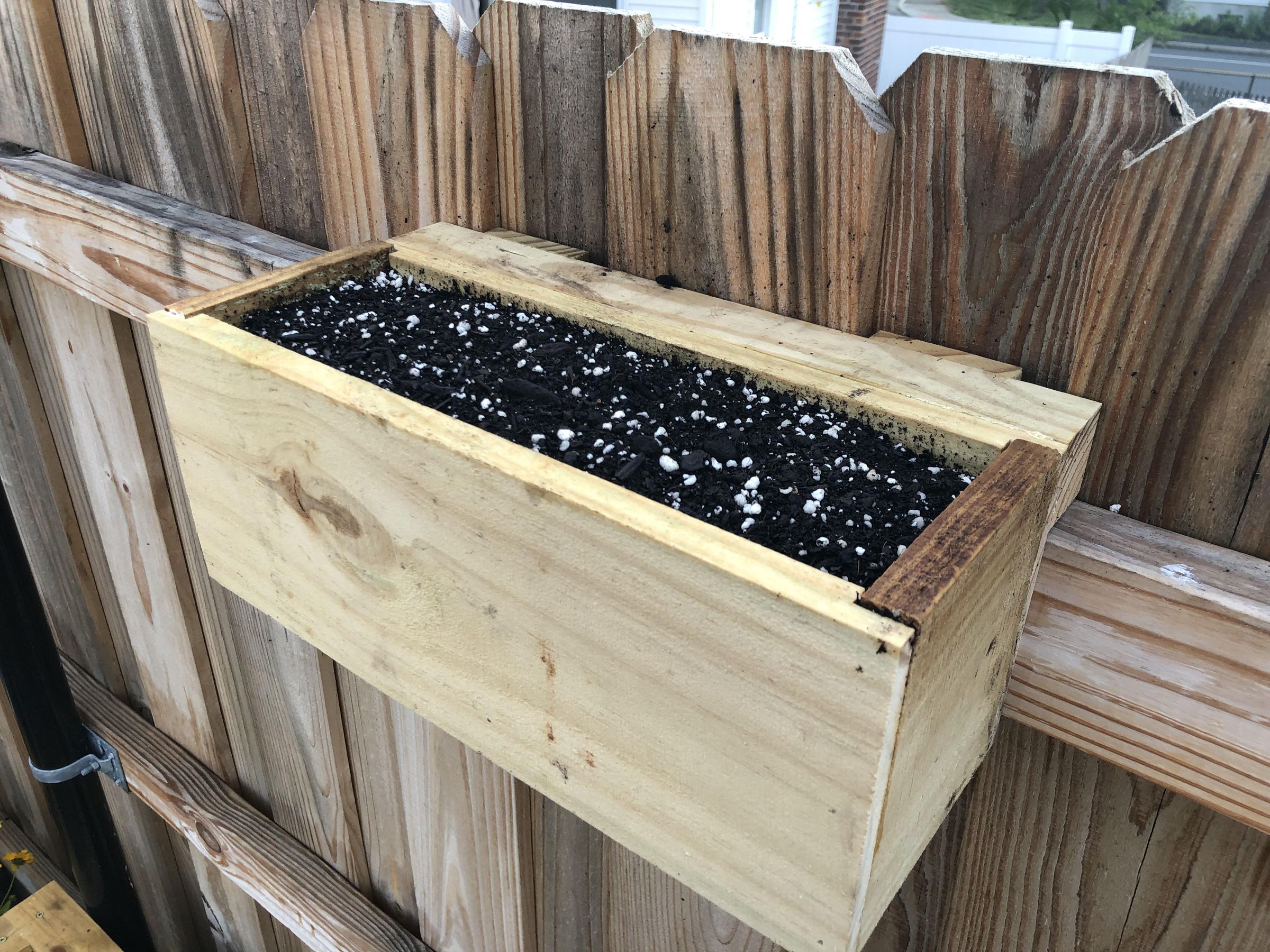 Fence Hanging Flower Boxes : 10 Steps (with Pictures) - Instructables