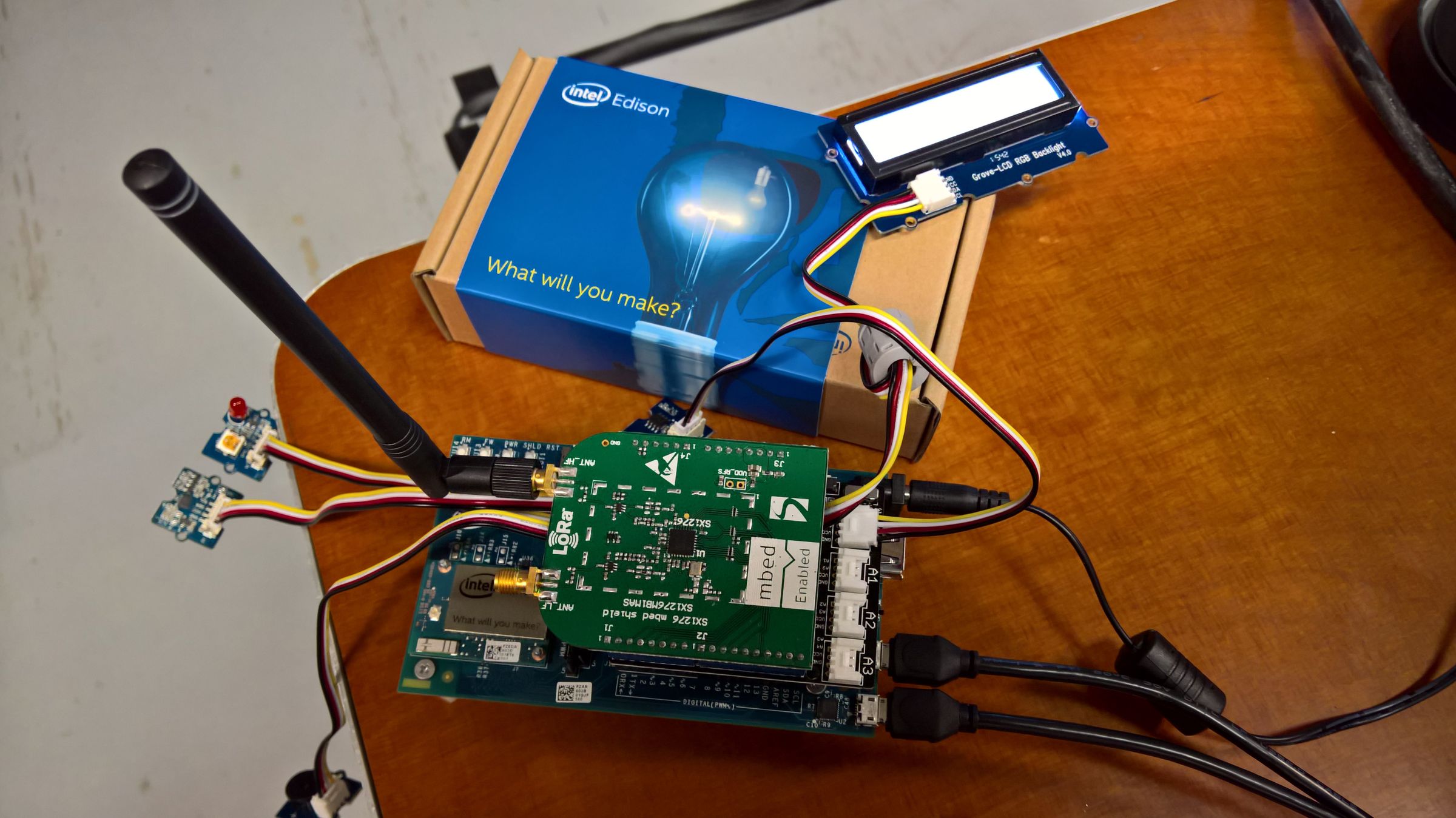 BlueBox - Plane Tracker : 4 Steps - Instructables