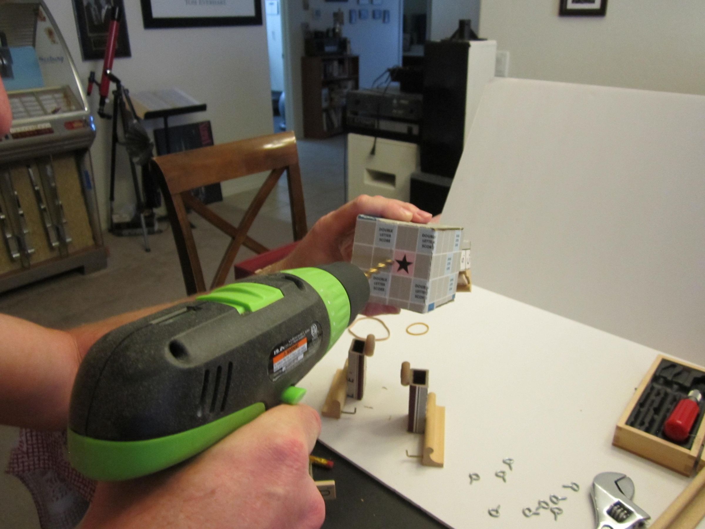 Meet 'OOE' the Scrabble Robot : 6 Steps (with Pictures) - Instructables