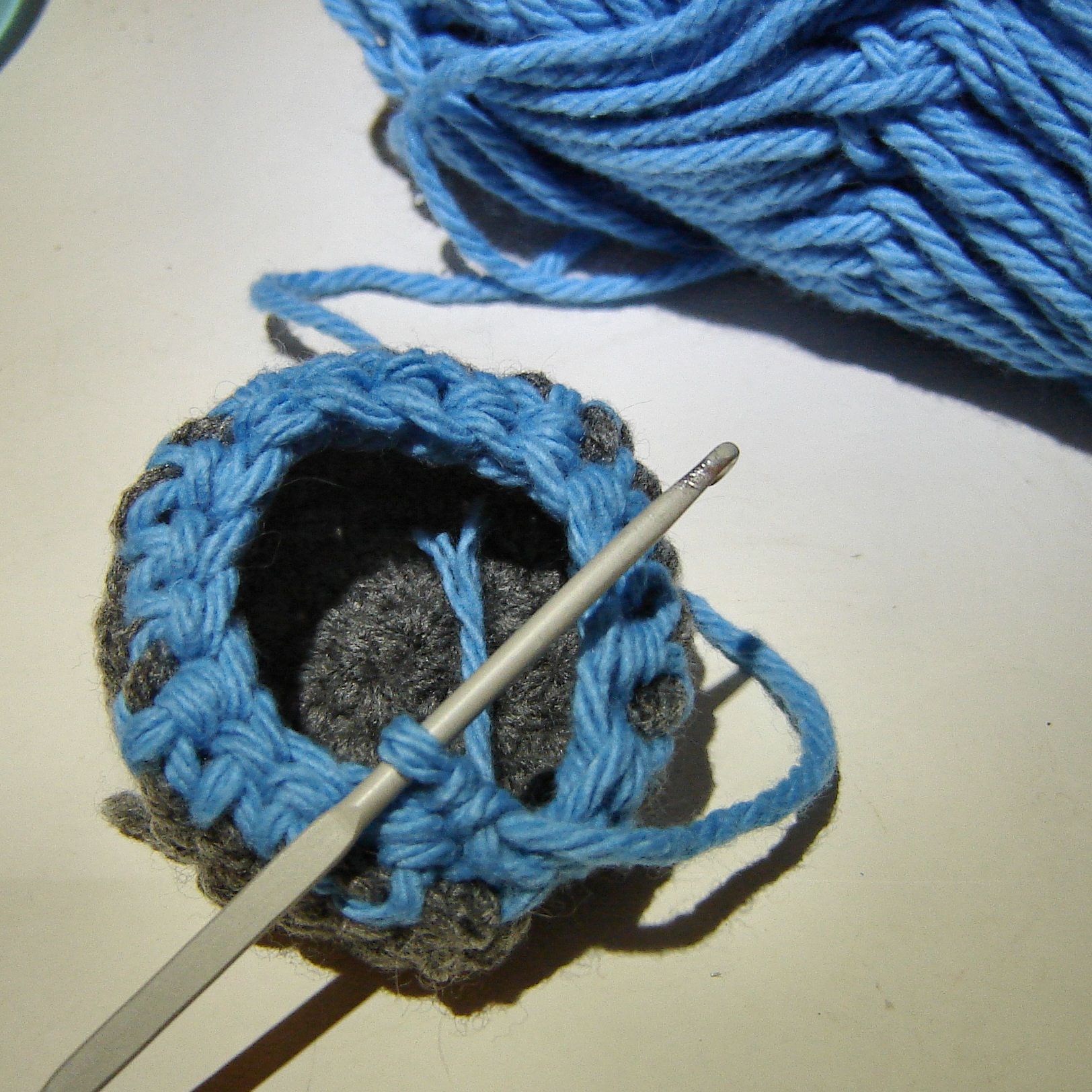 Crochet Curling Rocks : 4 Steps (with Pictures) - Instructables