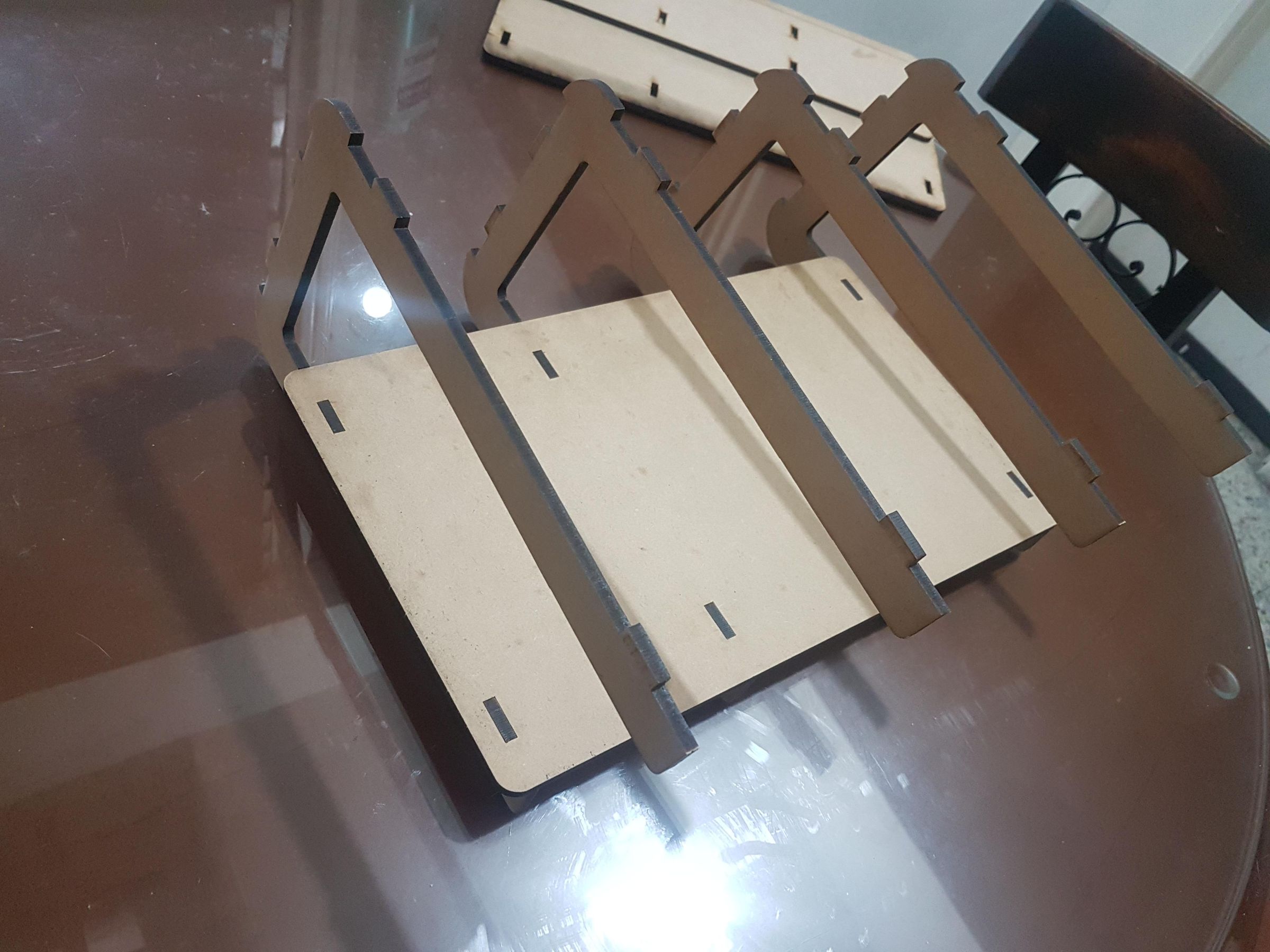 Laser Cut Laptop Stand With a Bit of Design (Spanish and English) : 3 ...