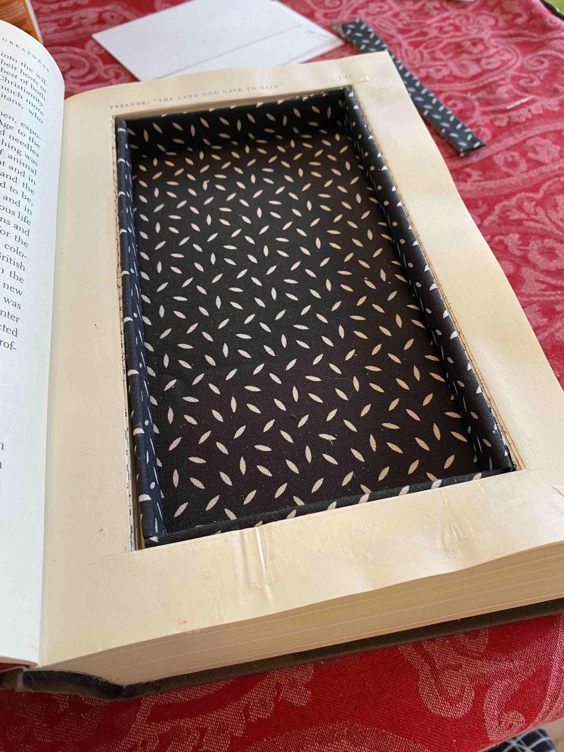 The Best Ever Book Safe : 7 Steps (with Pictures) - Instructables