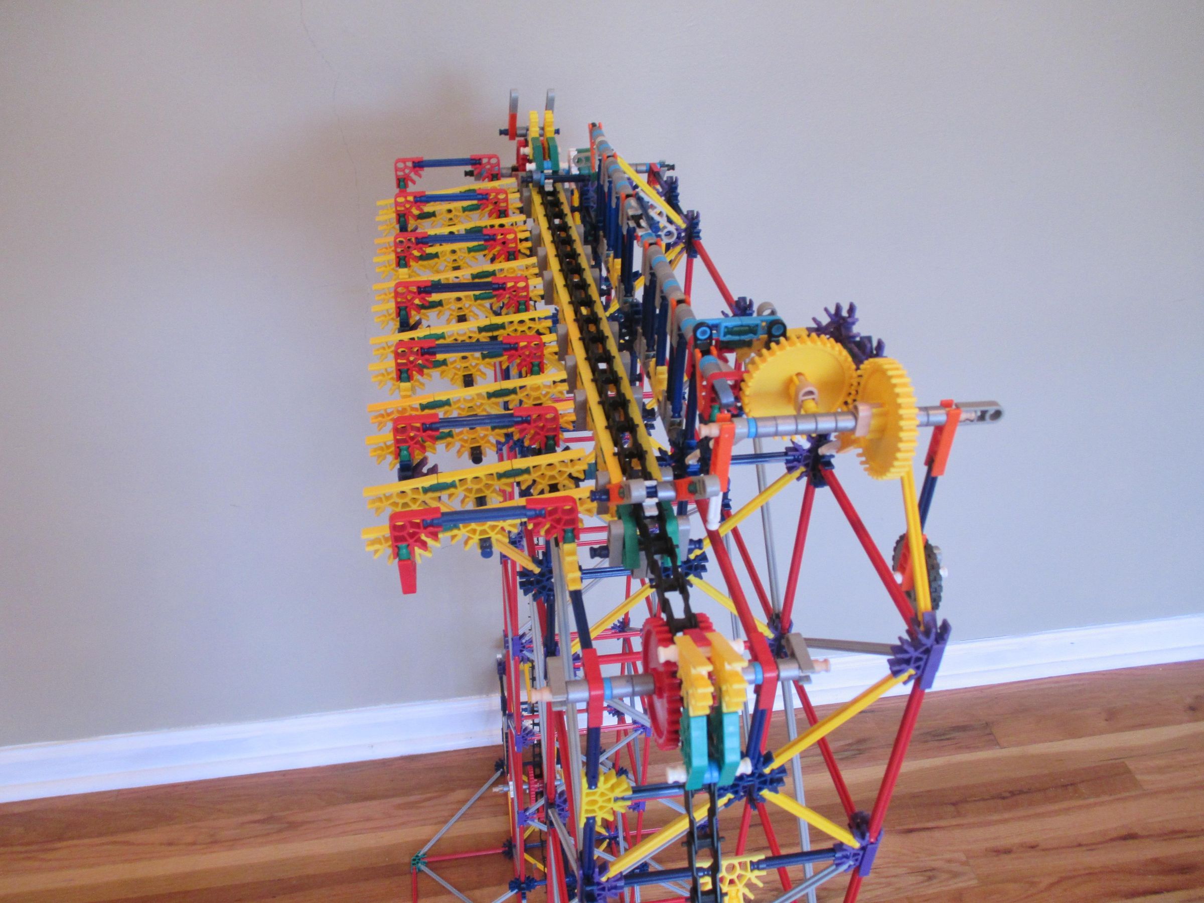 Separating Chain Lift: a K'nex Ball Machine Lift : 9 Steps - Instructables