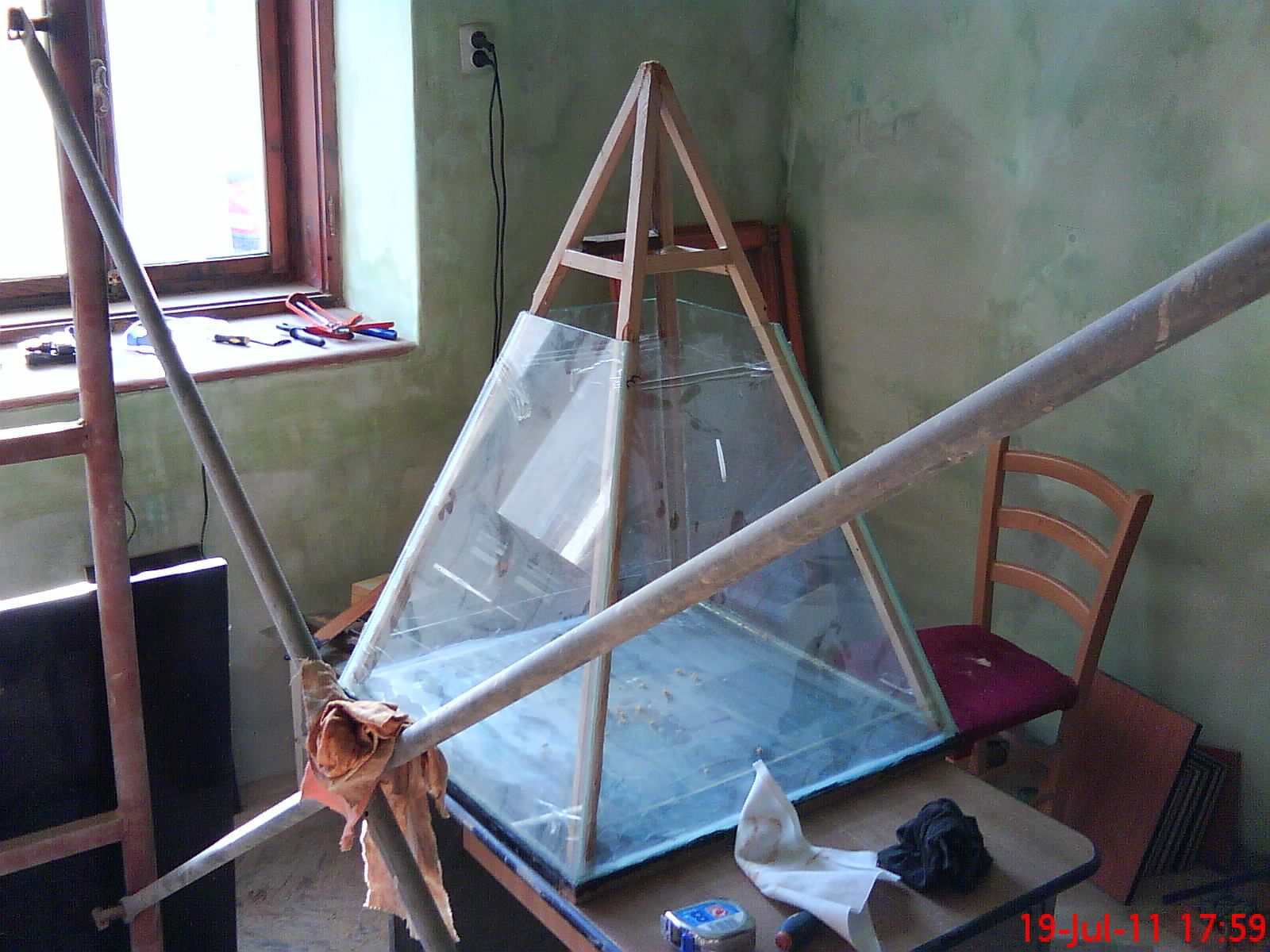 Aquarium Pyramid Model - Instructables