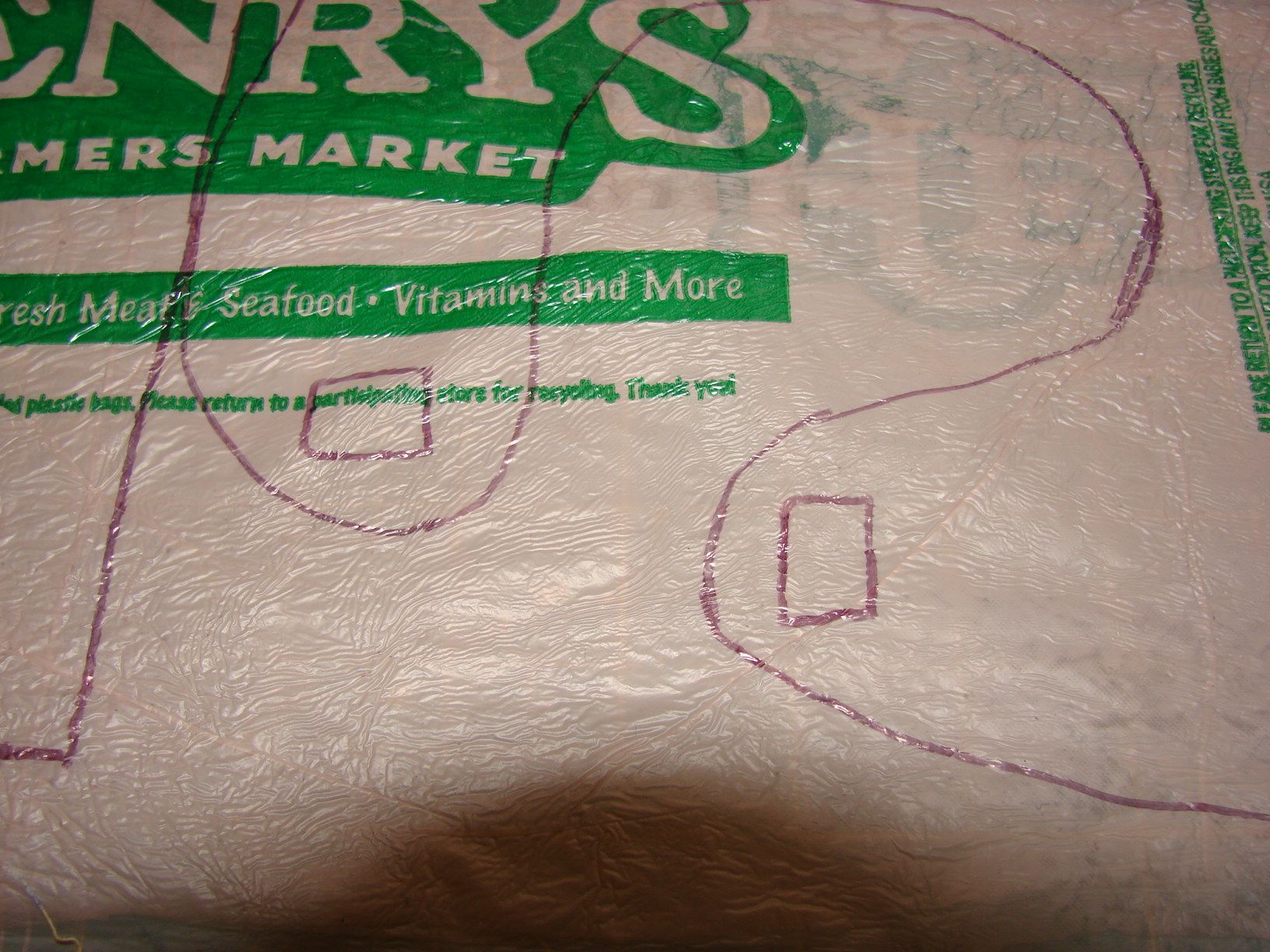 Recycled Plastic Bag Bib : 8 Steps - Instructables