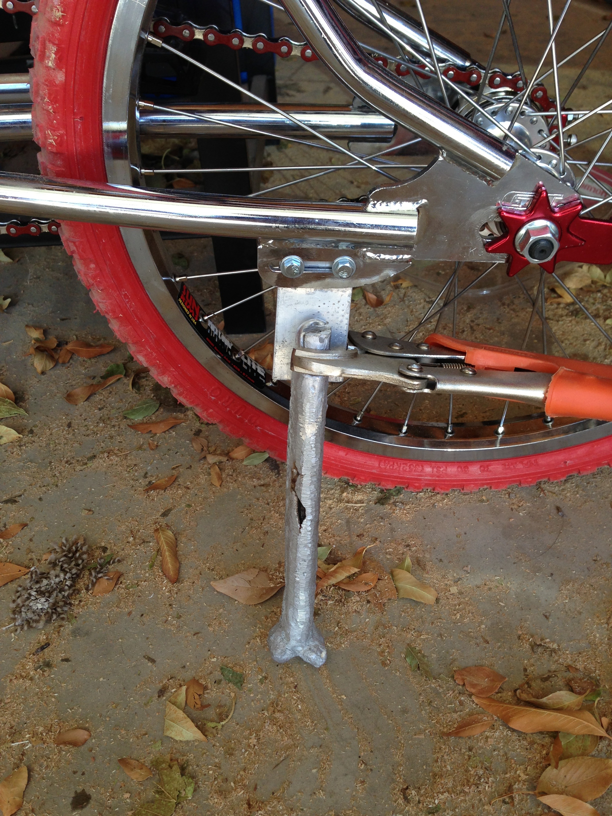 Build a Custom Bone Kickstand With Cast Aluminum : 10 Steps (with ...