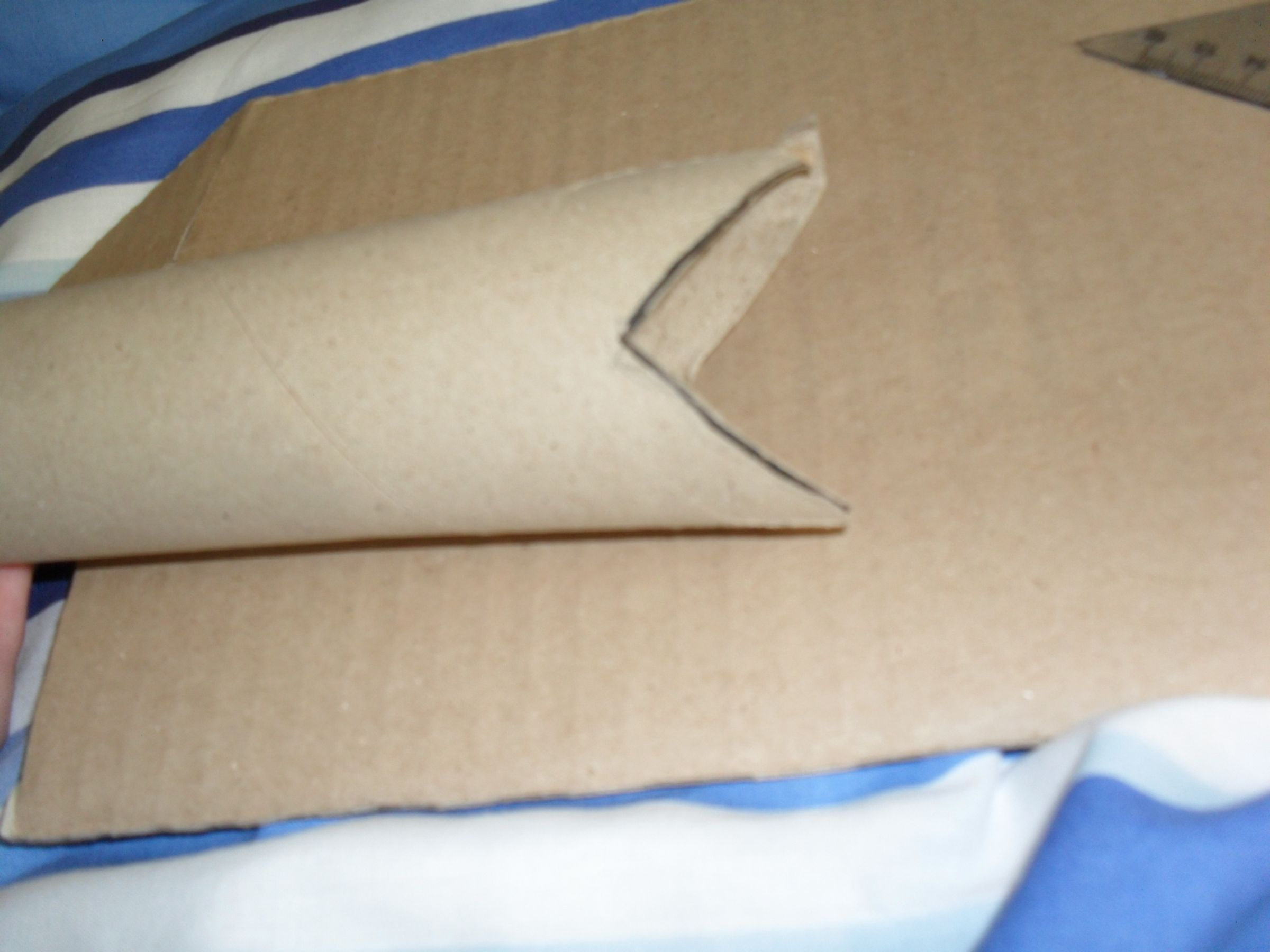 Cardboard Props: How to Make a Builders Hod : 7 Steps - Instructables
