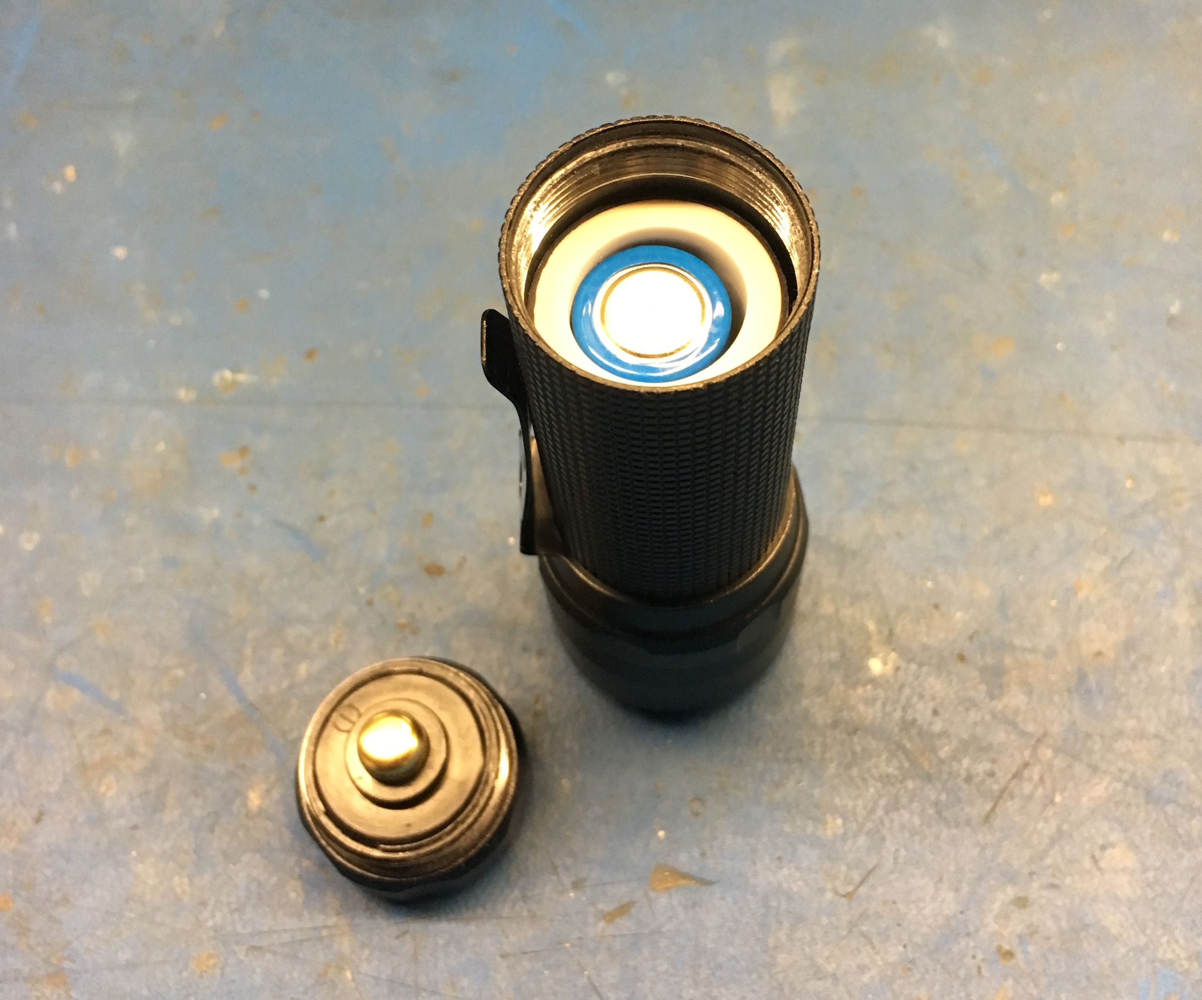 Convert 3-AAA Flashlite to Lithium : 4 Steps (with Pictures ...