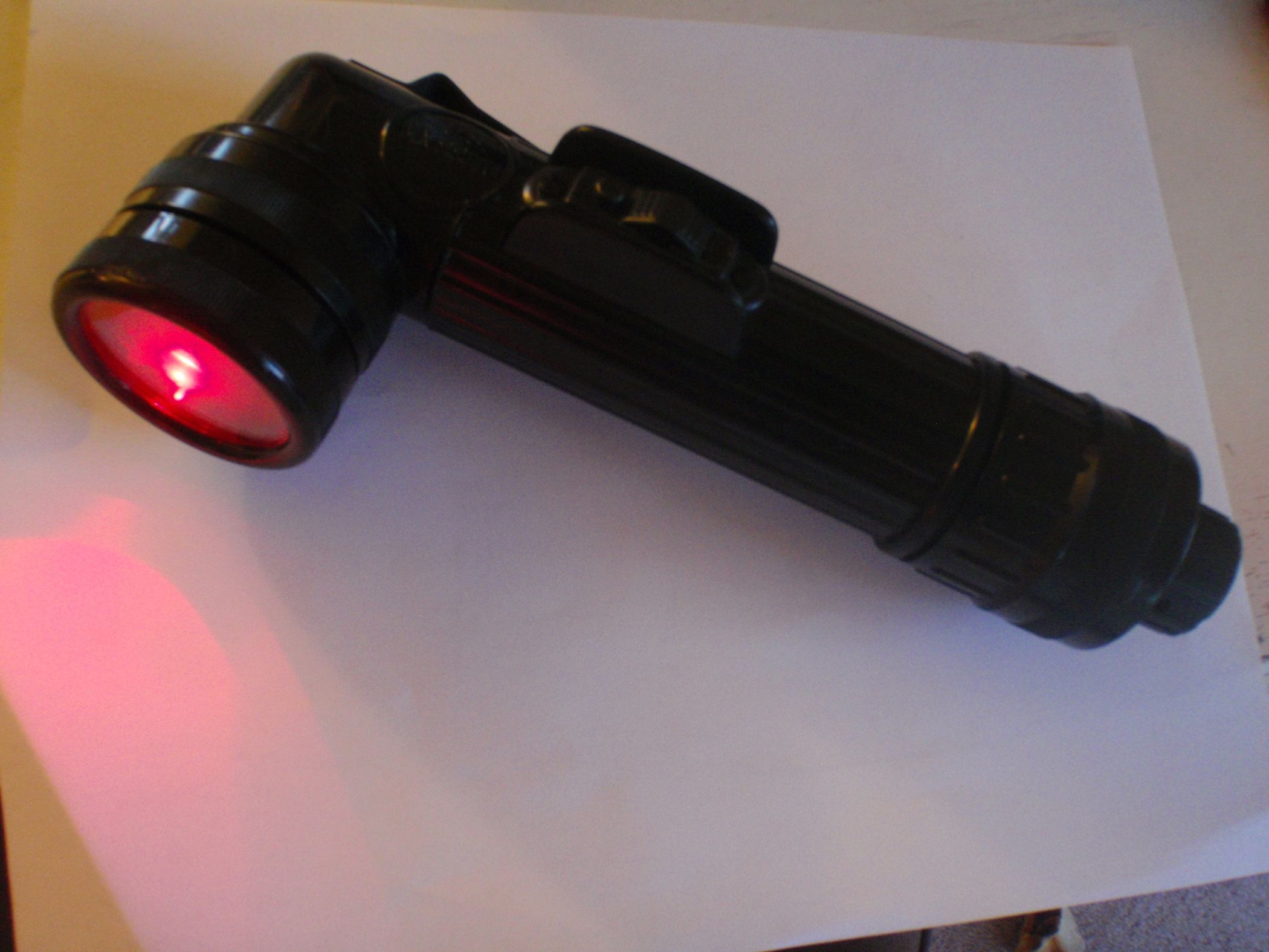 Full Spectrum Flashlight : 4 Steps (with Pictures) - Instructables