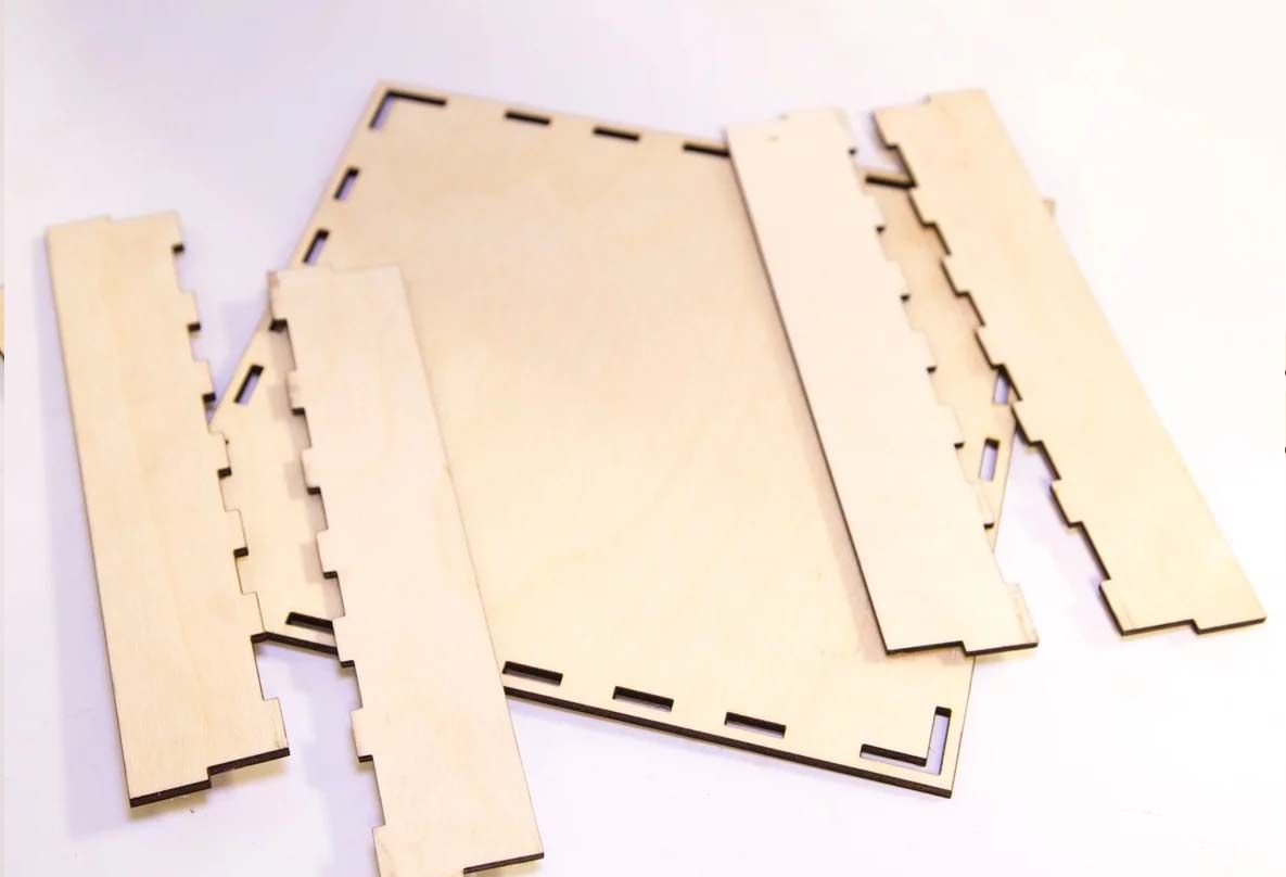 Holiday Box & Tags : 5 Steps - Instructables