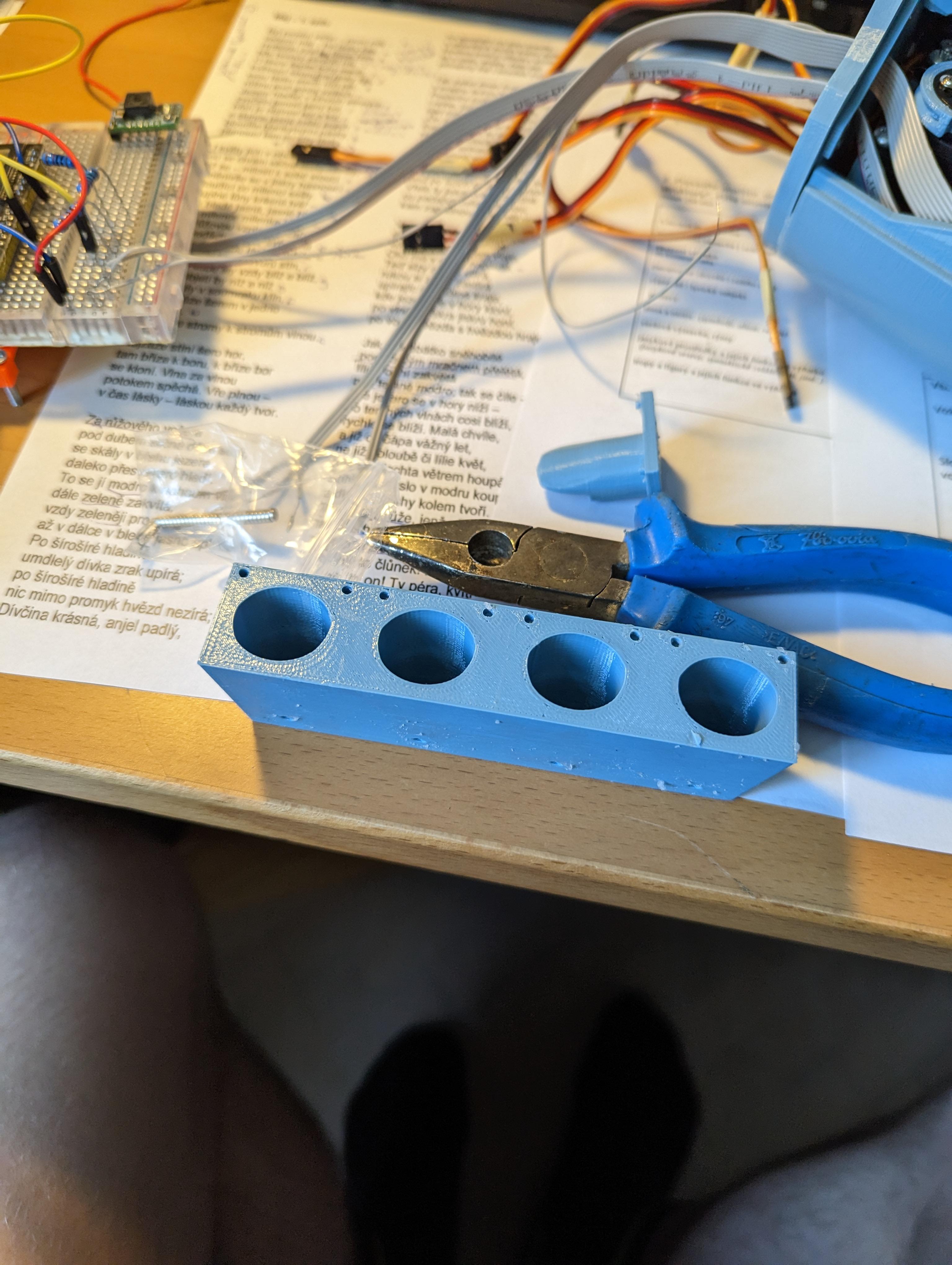 Bionic Hand Controlled by OpenCV : 8 Steps (with Pictures) - Instructables