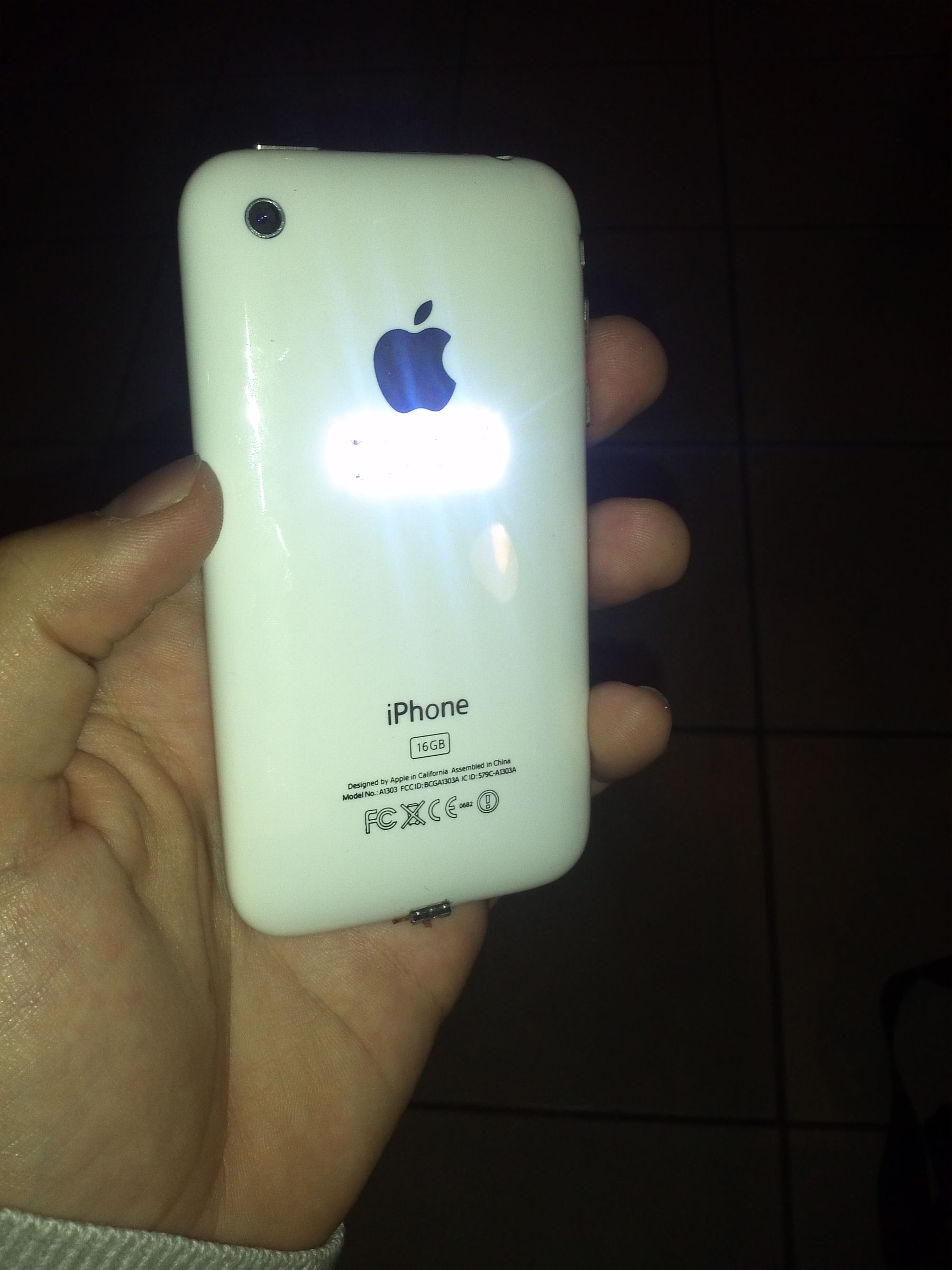 $10 IPhone 3g and 3gs LED Flash Upgrade Hack : 7 Steps - Instructables