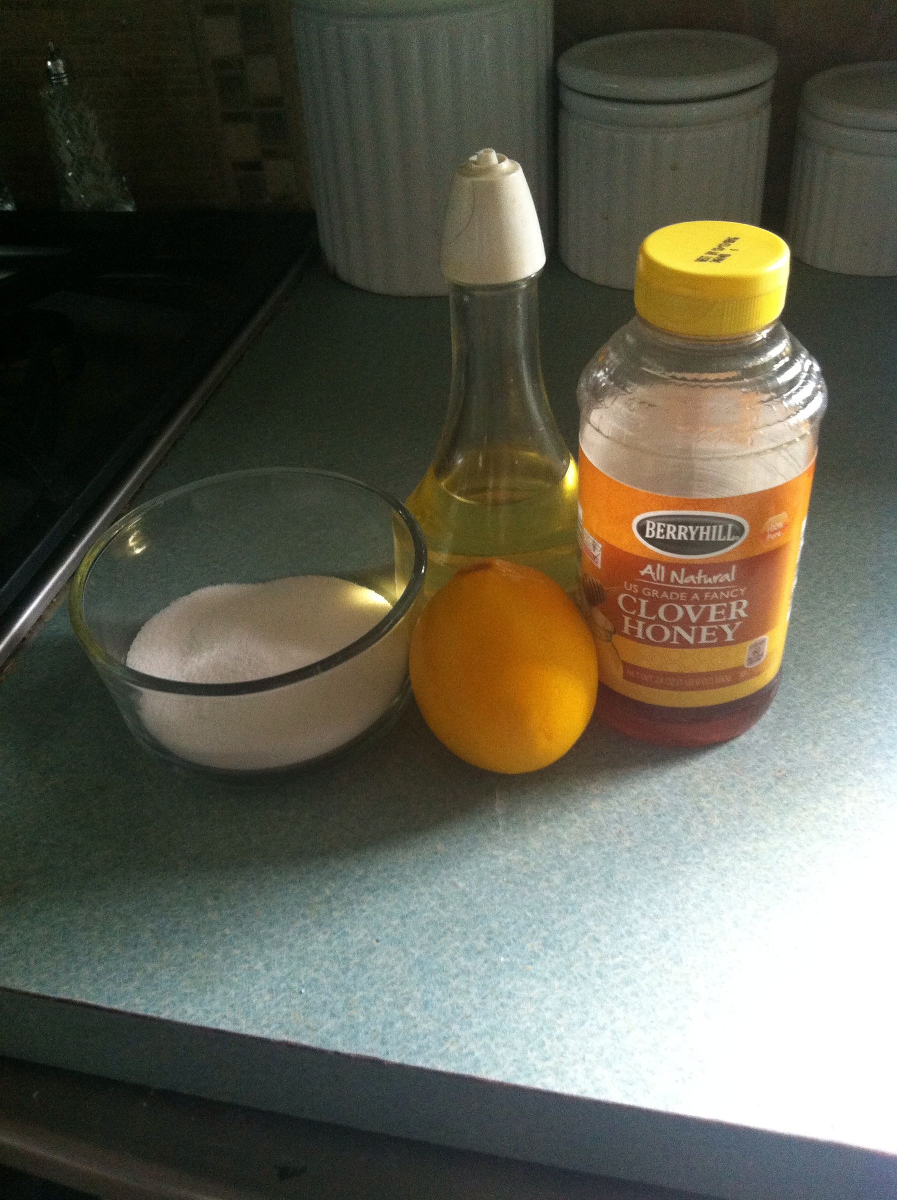 All Natural Exfoliating Honey Lemon Sugar Lip Scrub : 4 Steps ...