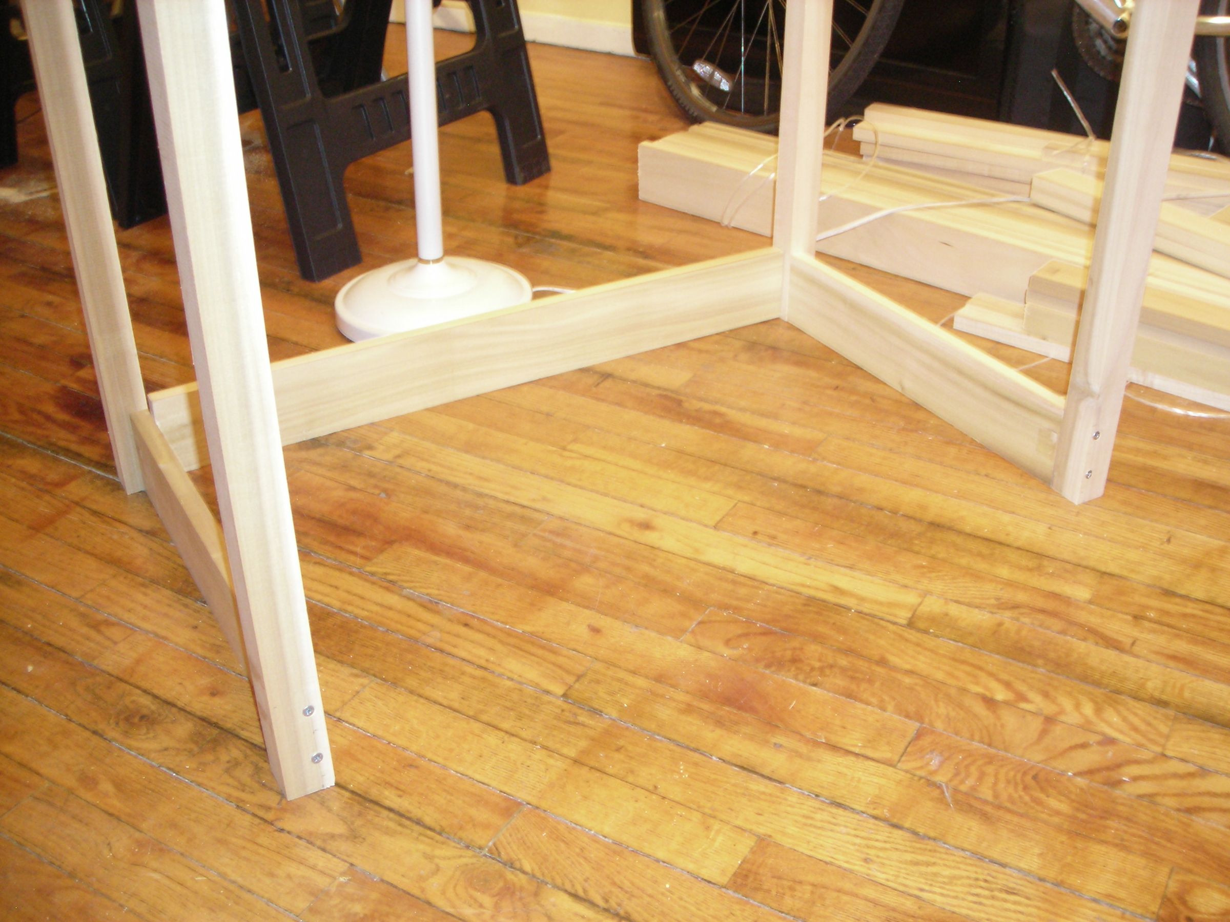 How to Build a Personalized Desk/table : 6 Steps - Instructables