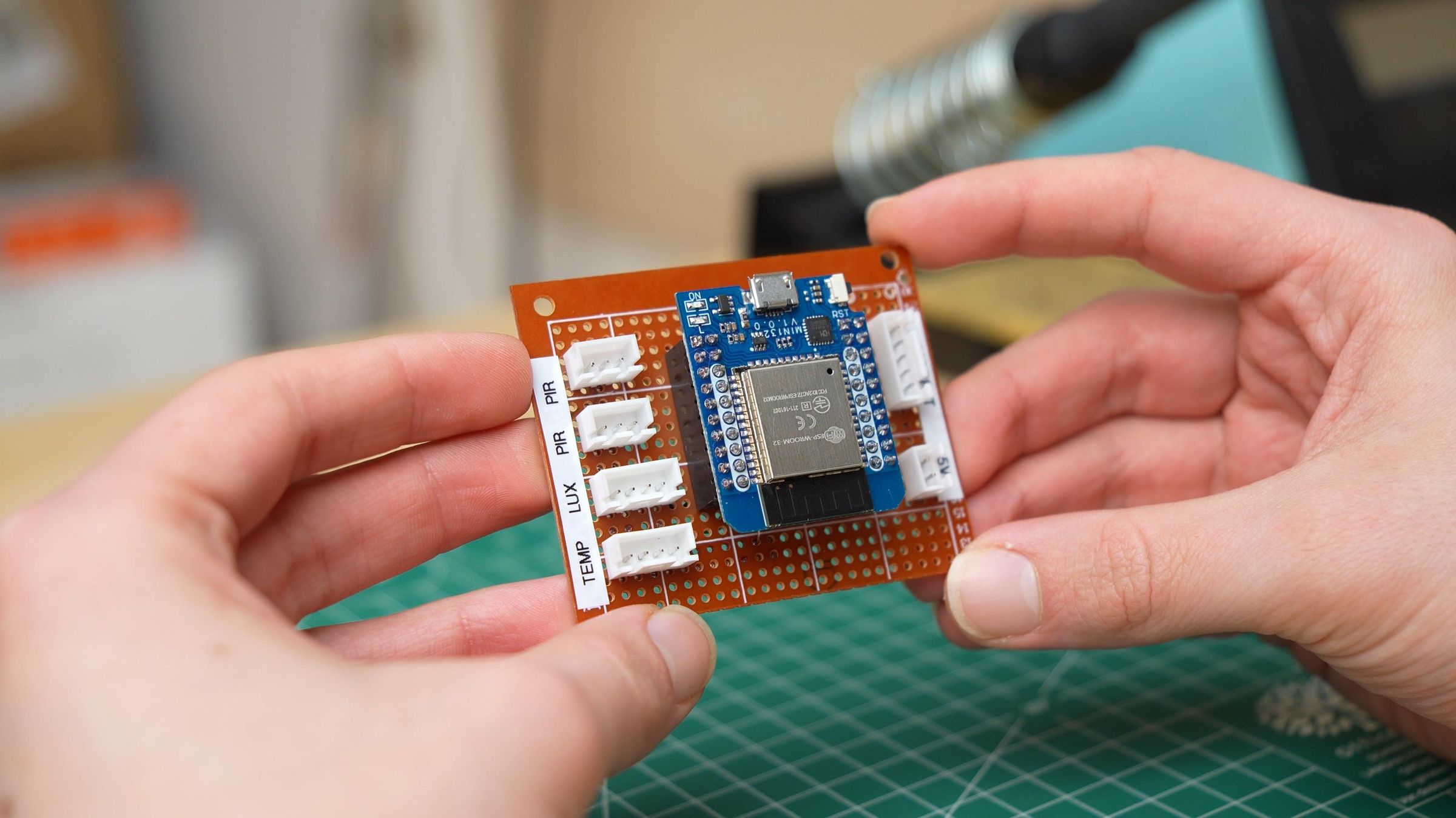 All-in-one RGBW LEDs Controller With Temperature and PIR Sensors! : 10 ...