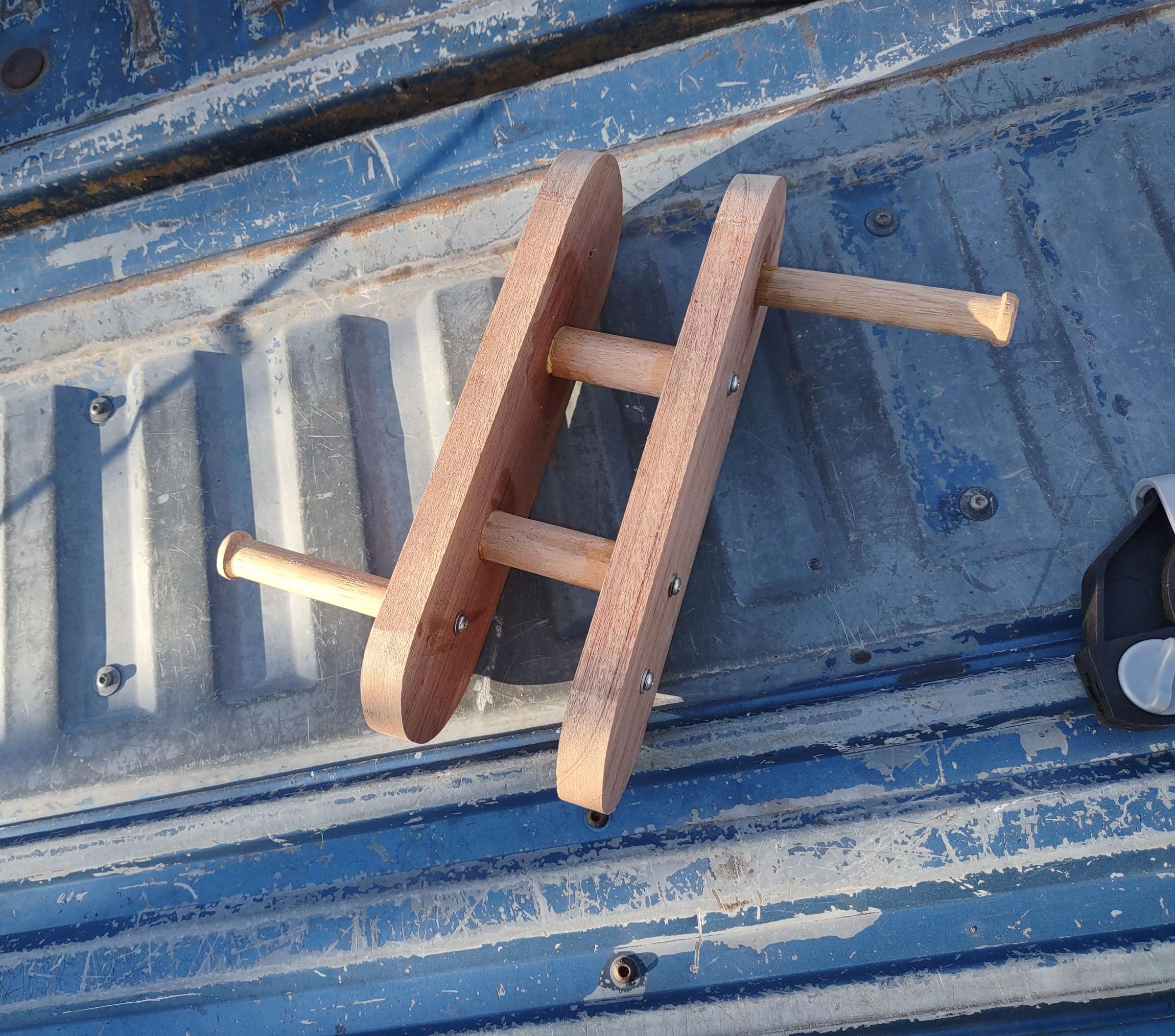 How to Make a Kite String Winder From 2x4 Scraps : 6 Steps (with ...