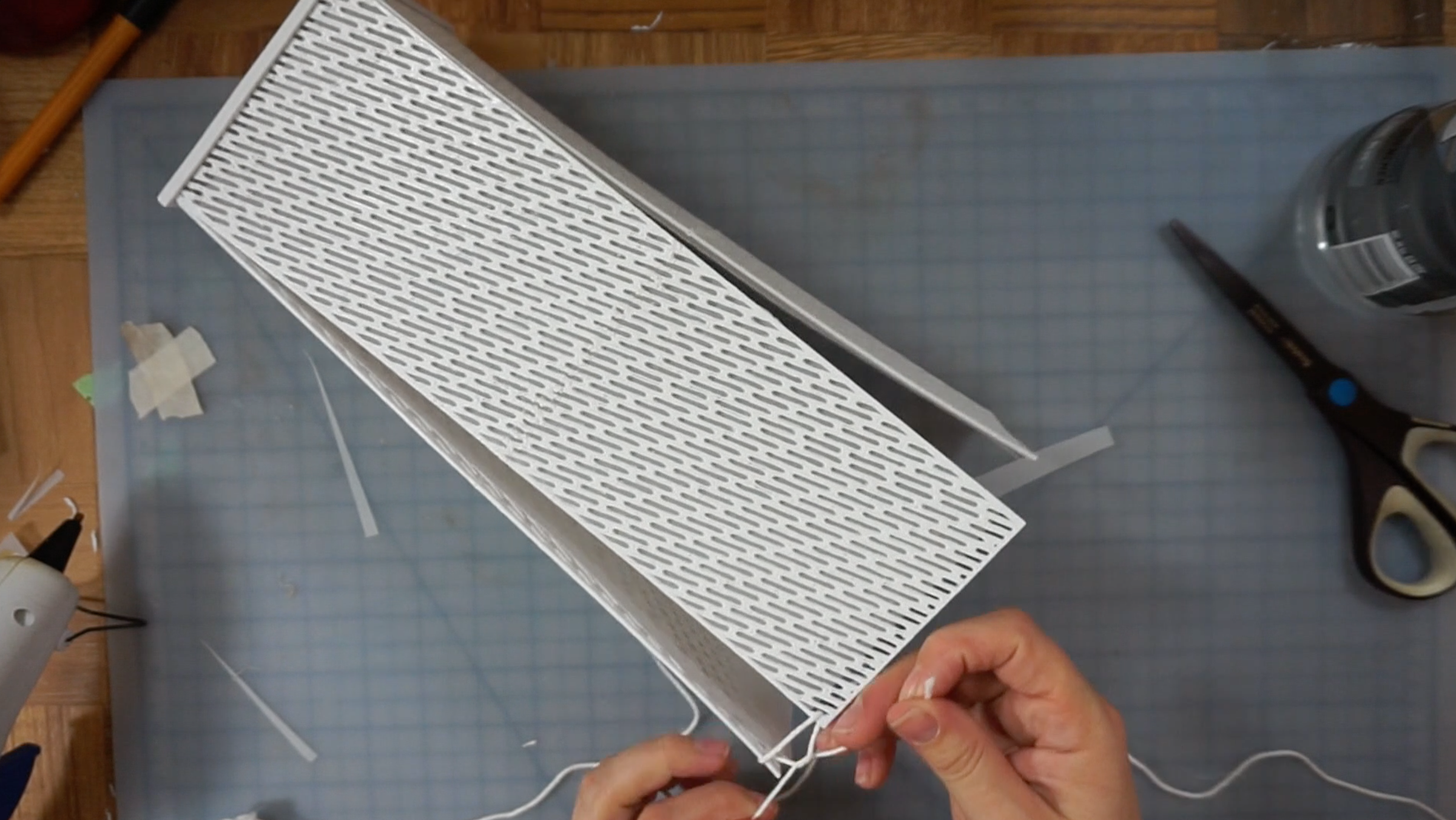 Twisted Prism Lanterns : 12 Steps (with Pictures) - Instructables