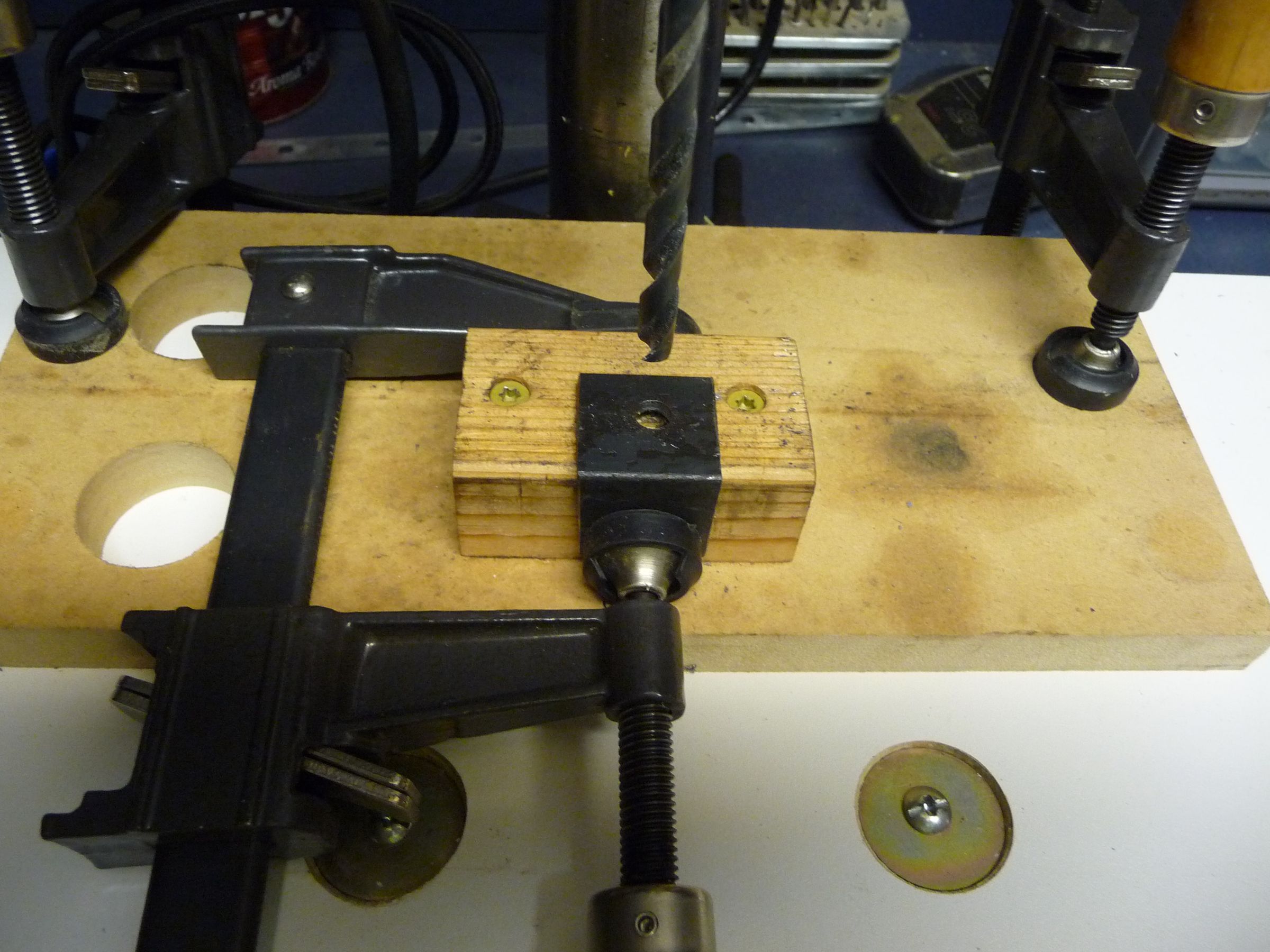 Sliding Ceiling TV Mount : 9 Steps (with Pictures) - Instructables