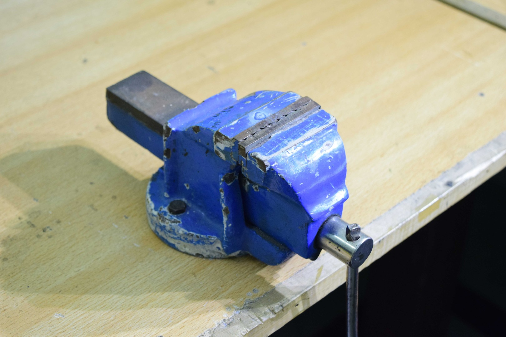 Setting Up the Perfect Electronics Workplace : 16 Steps (with Pictures ...