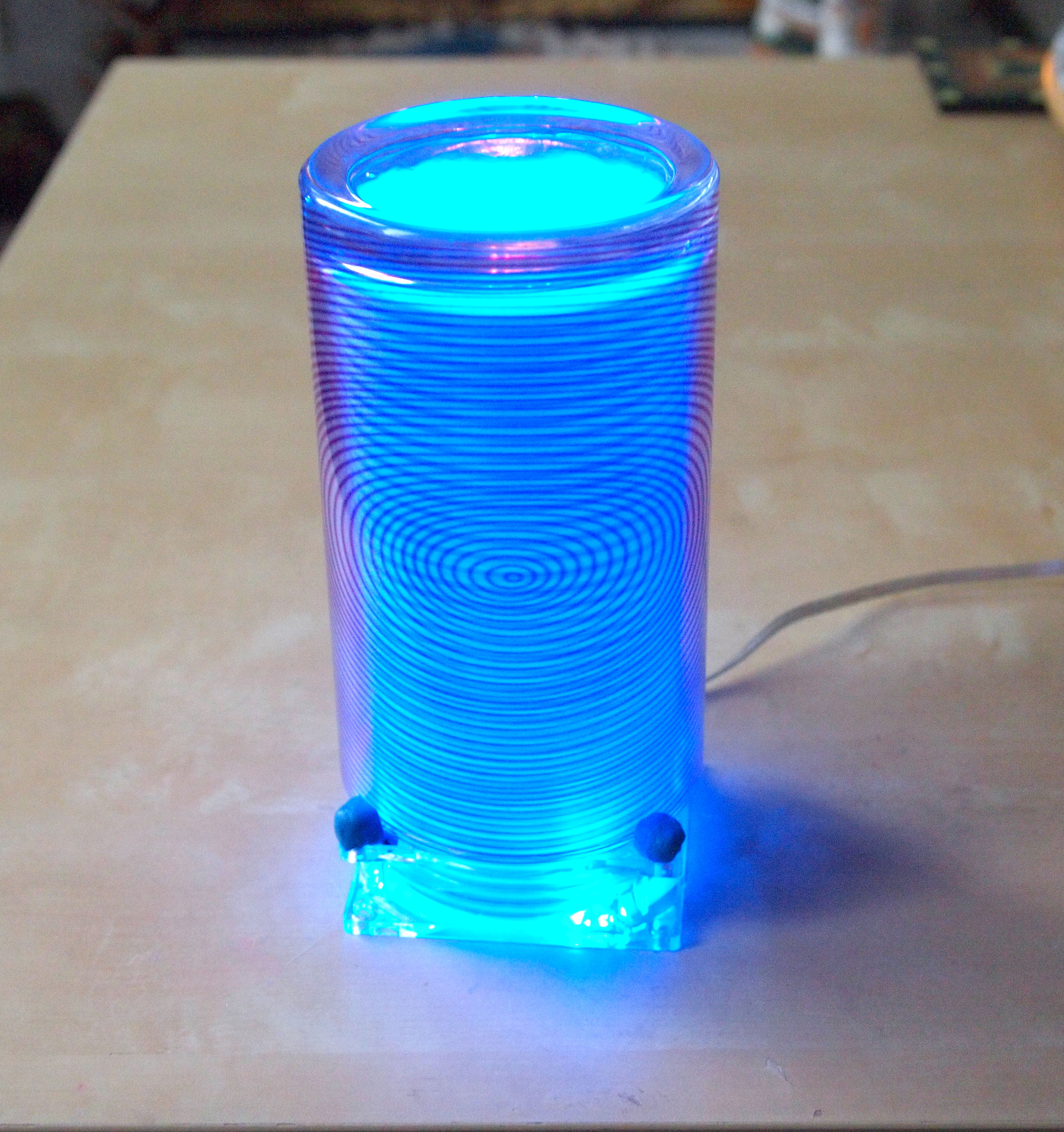 Moire Effect Spinning Lamp : 7 Steps (with Pictures) - Instructables
