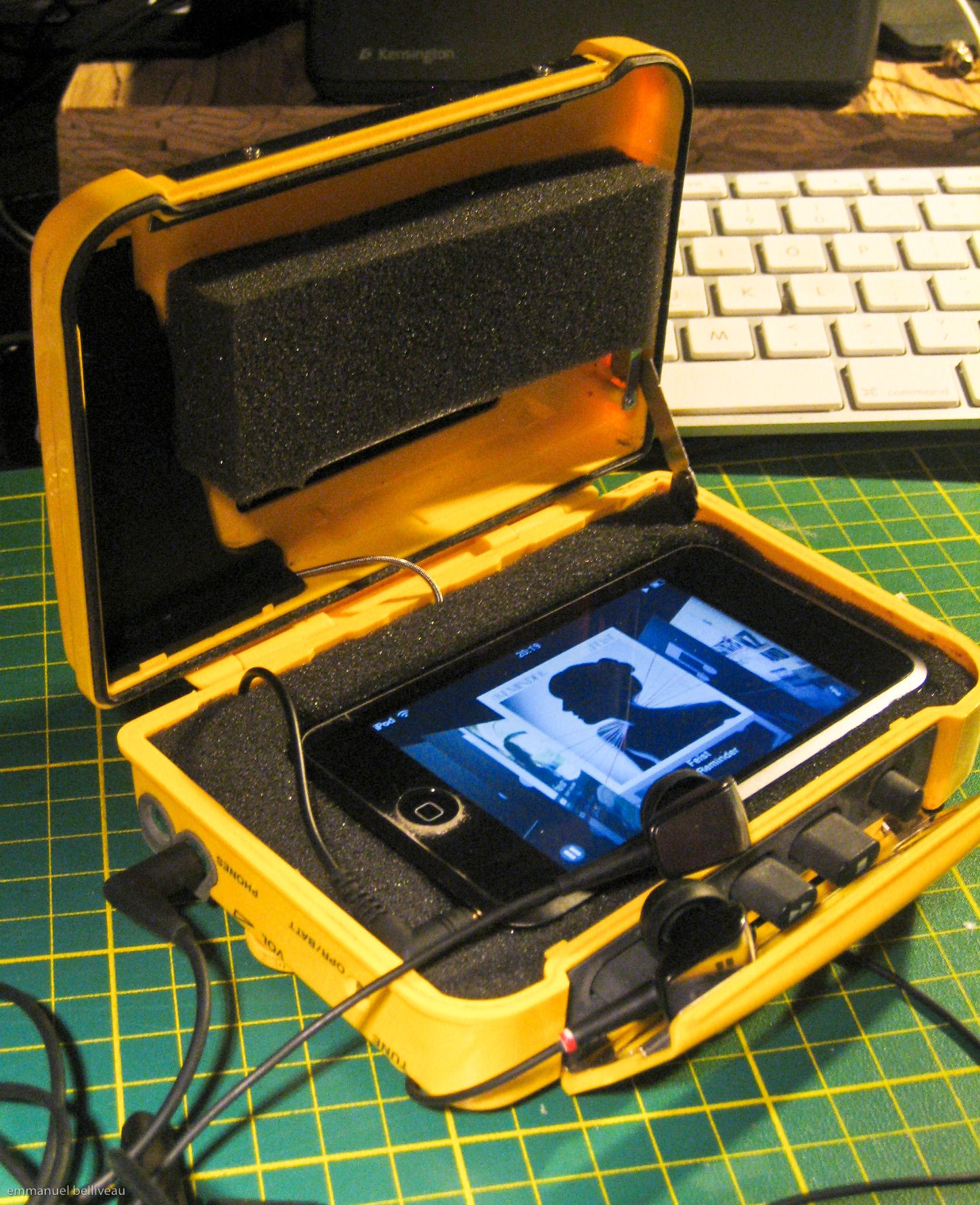 Walkman Ipod Case - DIY : 3 Steps - Instructables