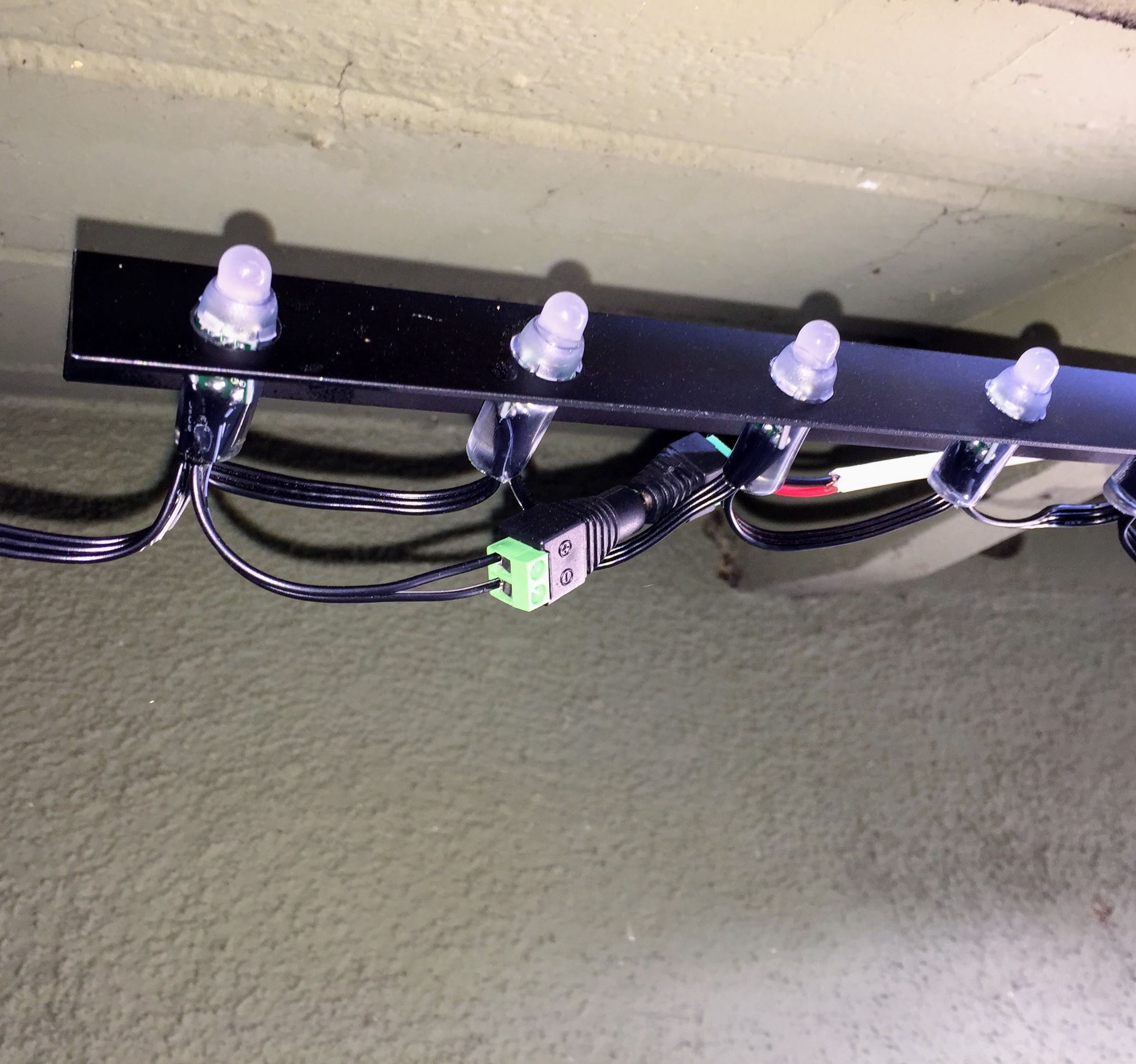 Permanent Digital LED House Holiday Lighting V2 : 6 Steps - Instructables