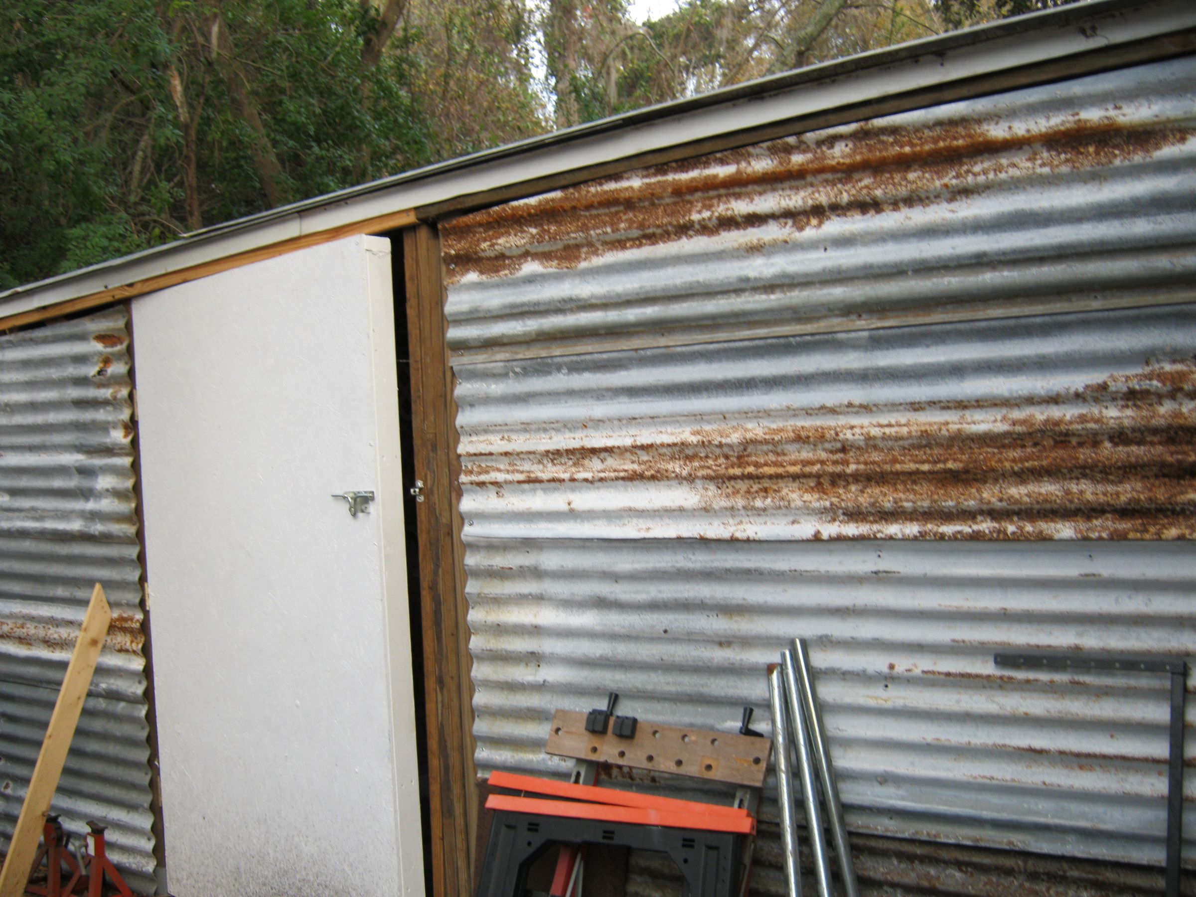 World's Most Disorganized Shop? : 4 Steps - Instructables