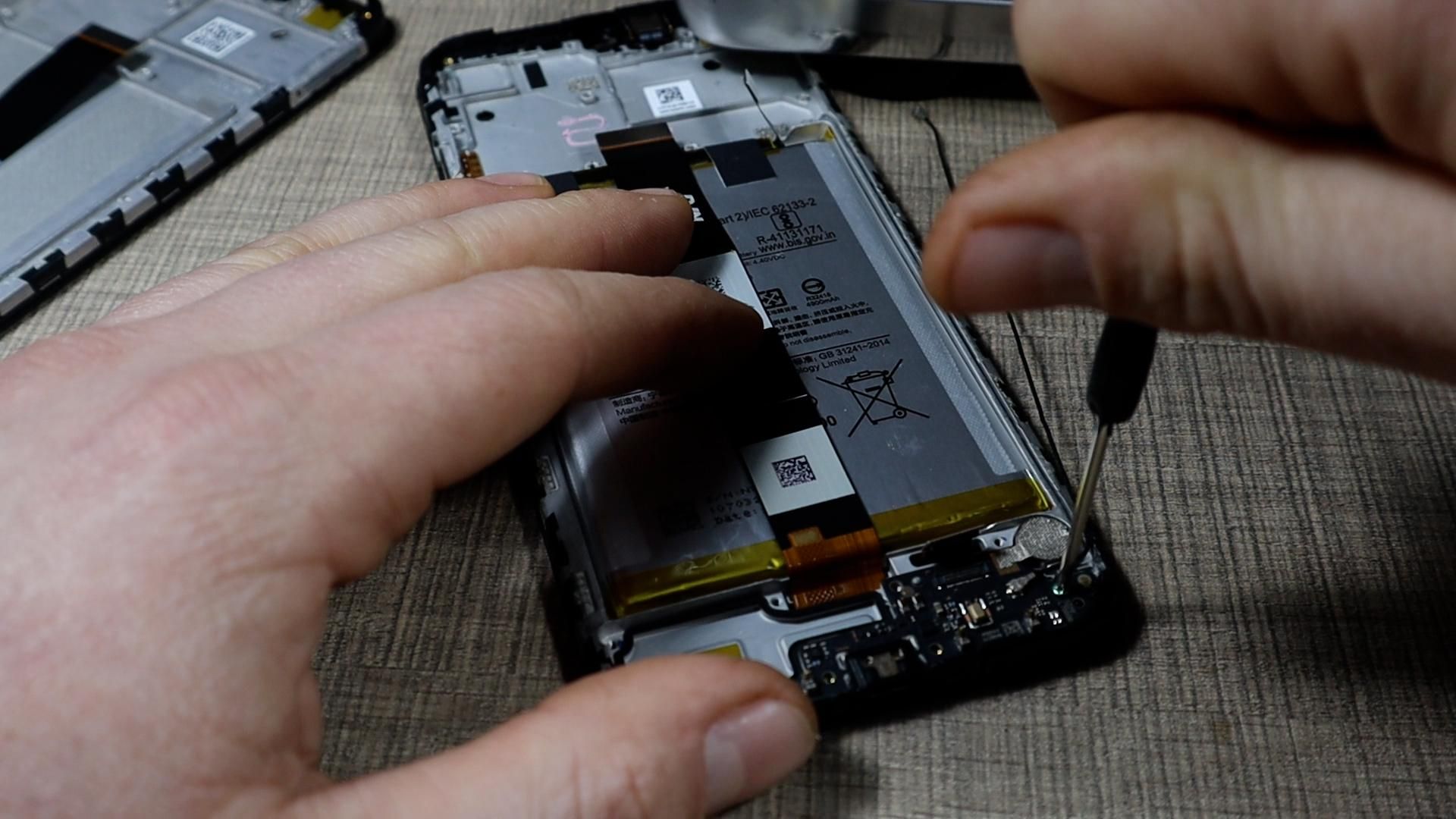 Replace a Broken Screen on Redmi 9A Phone : 10 Steps (with Pictures ...