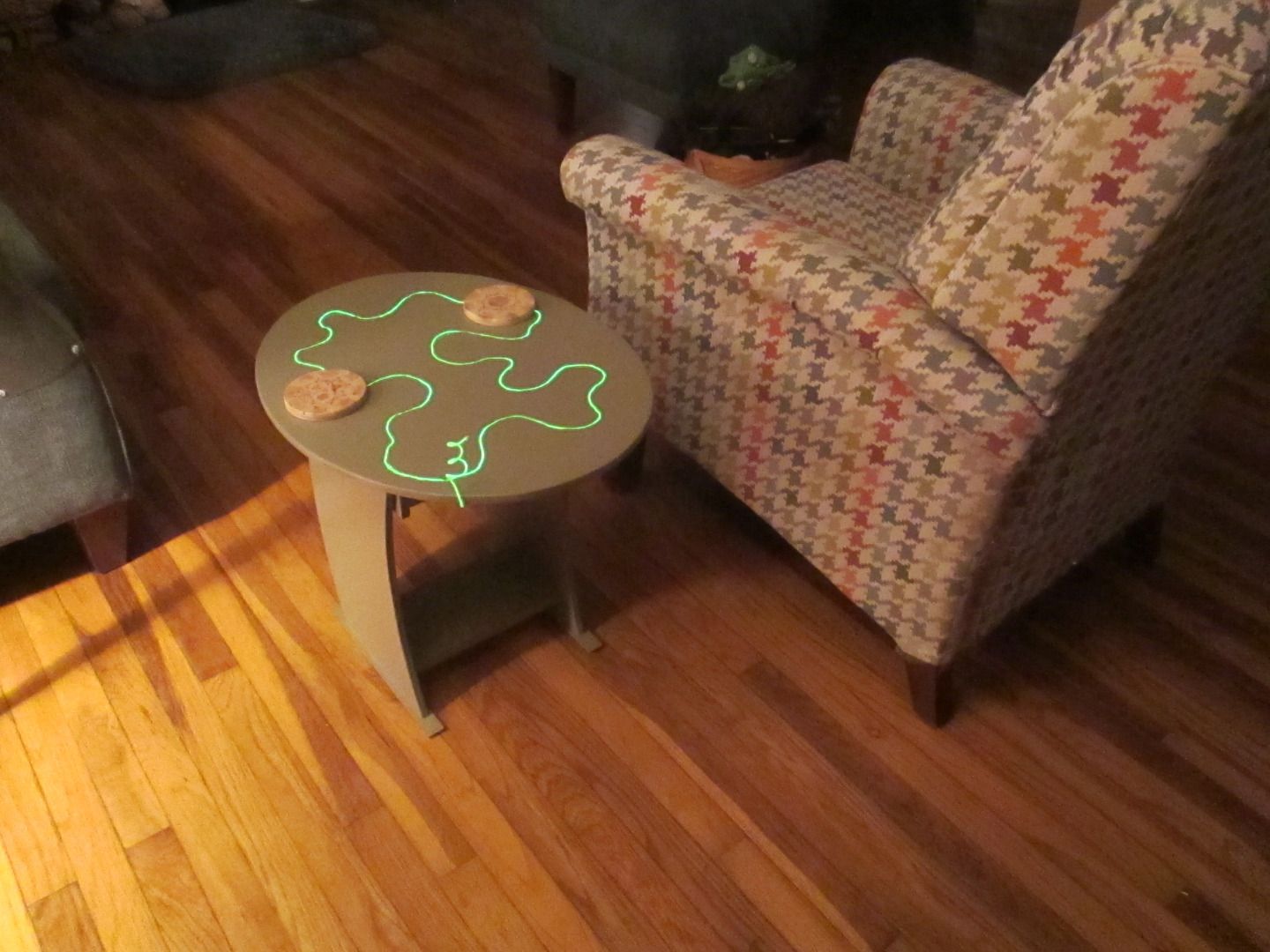 Sci-fi, Jetsons Side Table : 12 Steps - Instructables