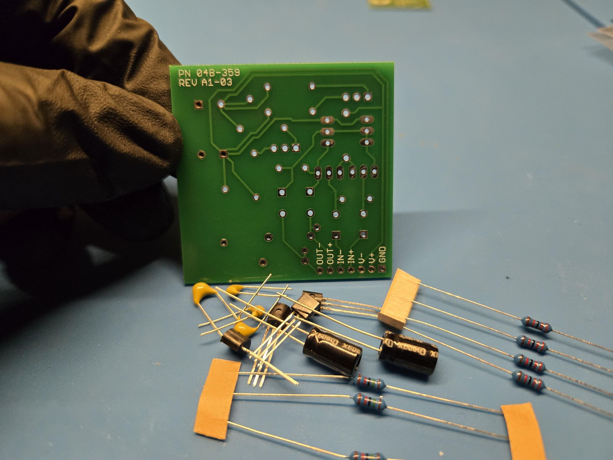 Differential Amplifier, MiniPCB, 04B-359, Rev A1-03 : 3 Steps ...
