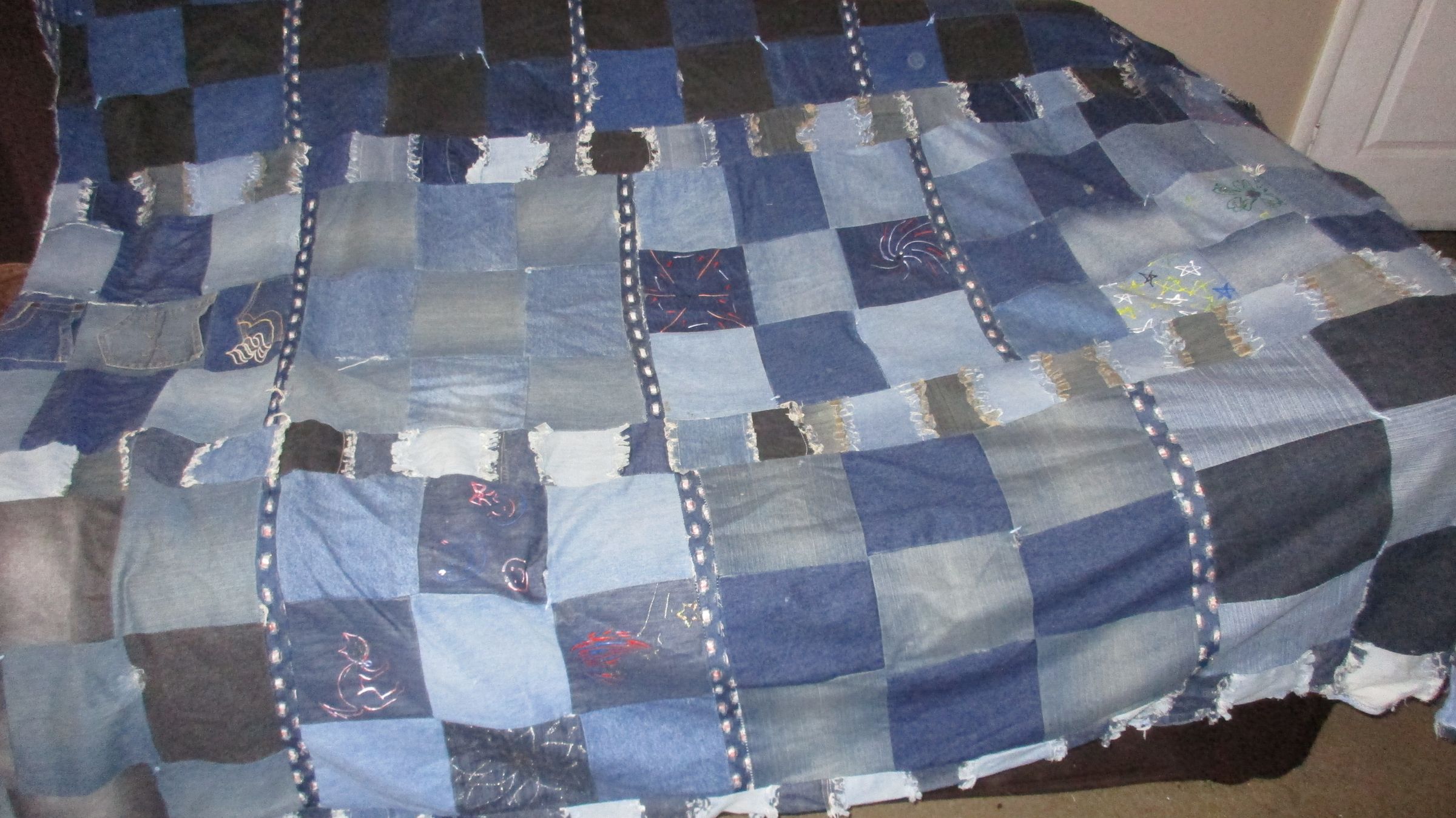 Blue Jeans Rag Quilt : 8 Steps (with Pictures) - Instructables