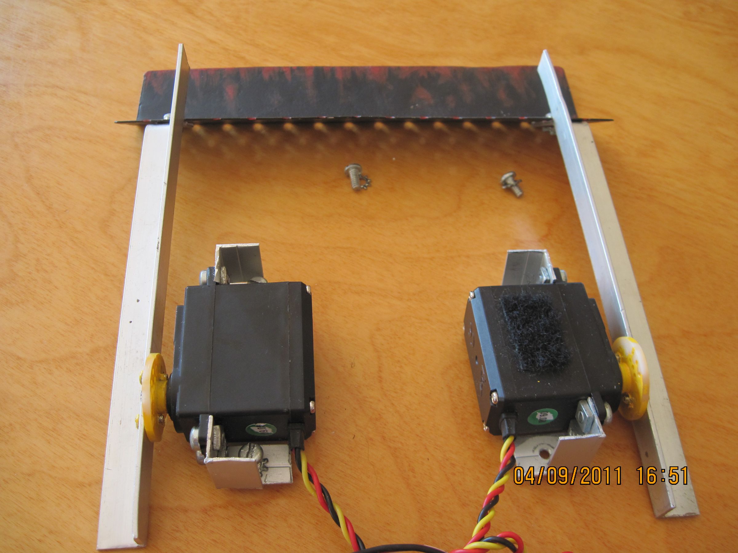 Sumo-Bot (TSA and Science Olympiad Rules) : 8 Steps - Instructables