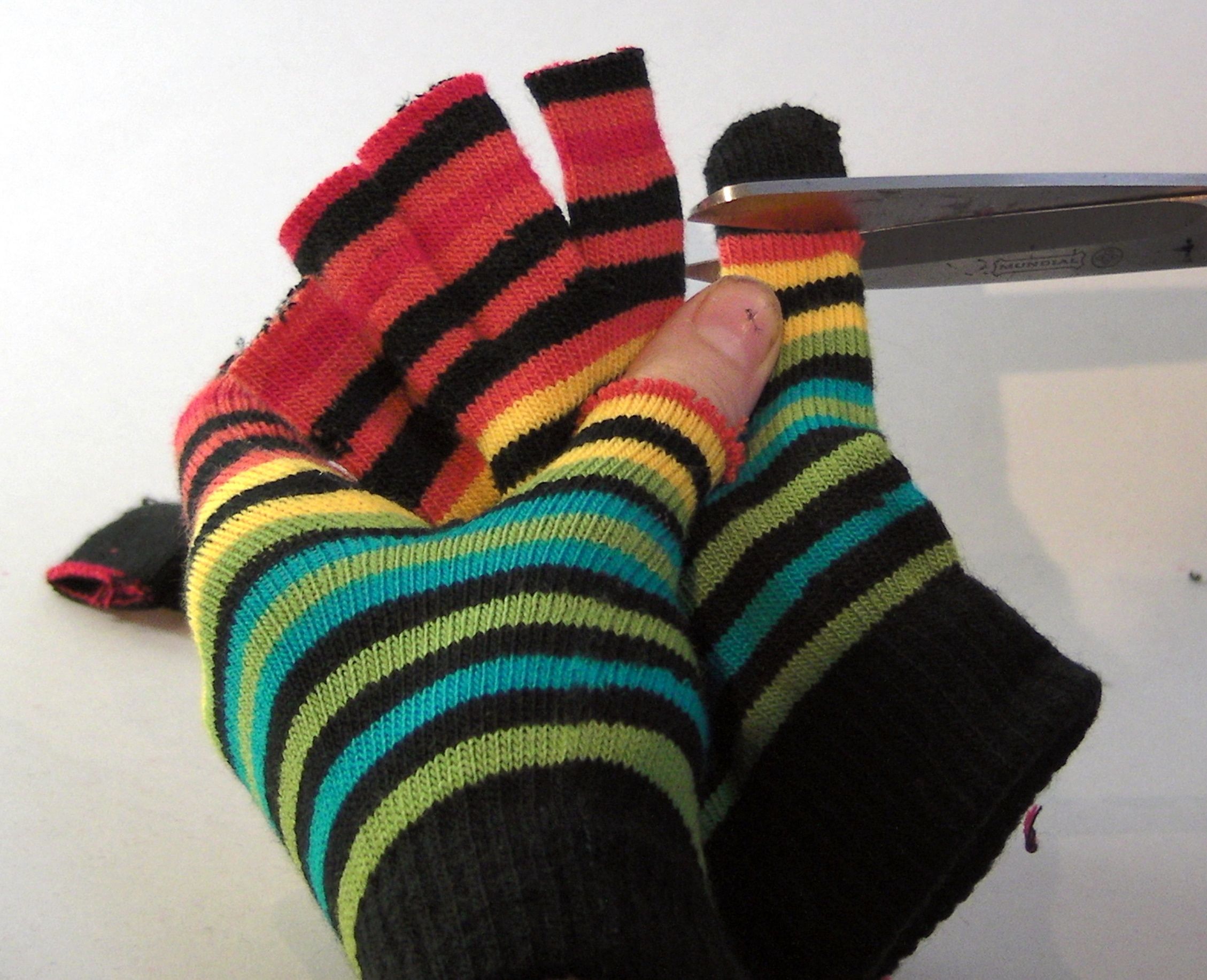 Easy Fingerless Gloves : 7 Steps - Instructables