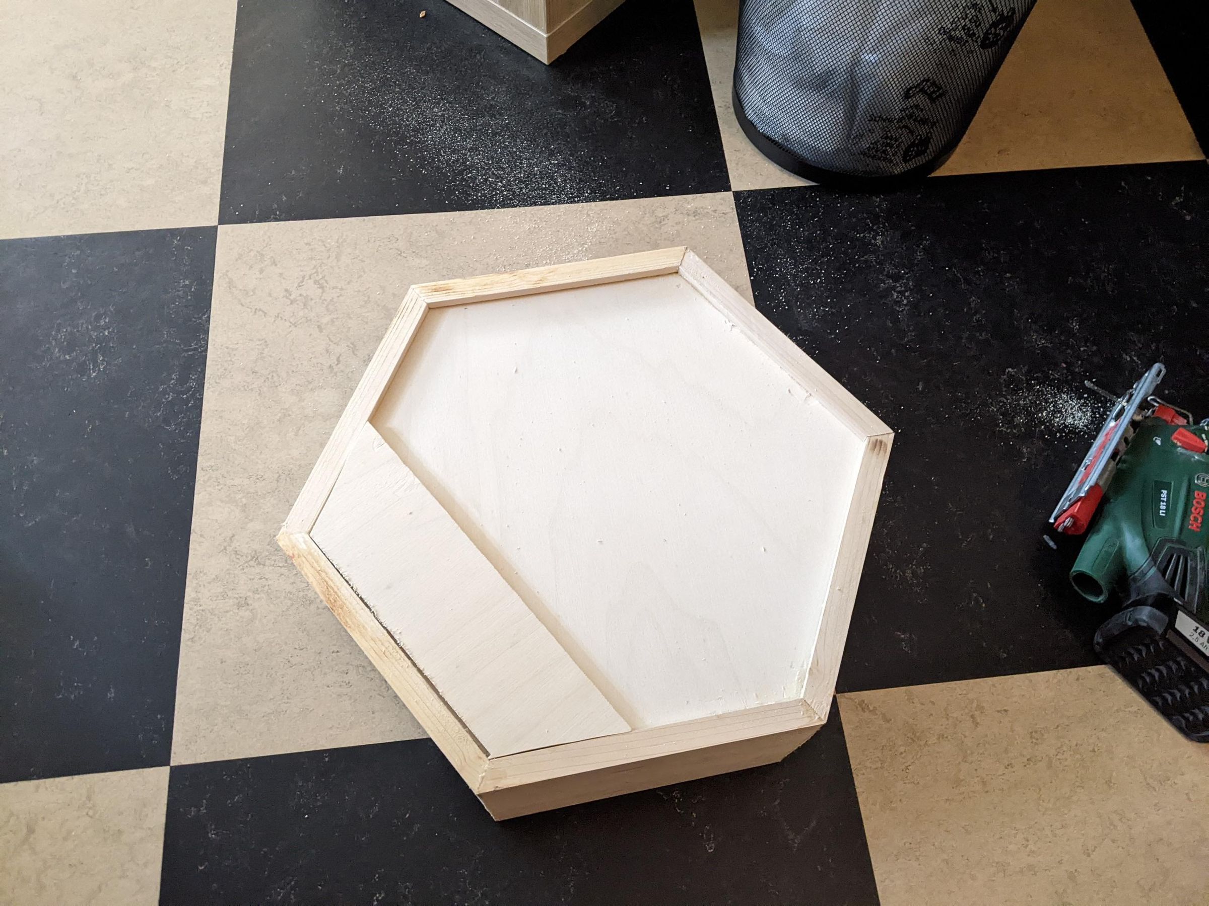 Hexagon Shelf : 10 Steps (with Pictures) - Instructables