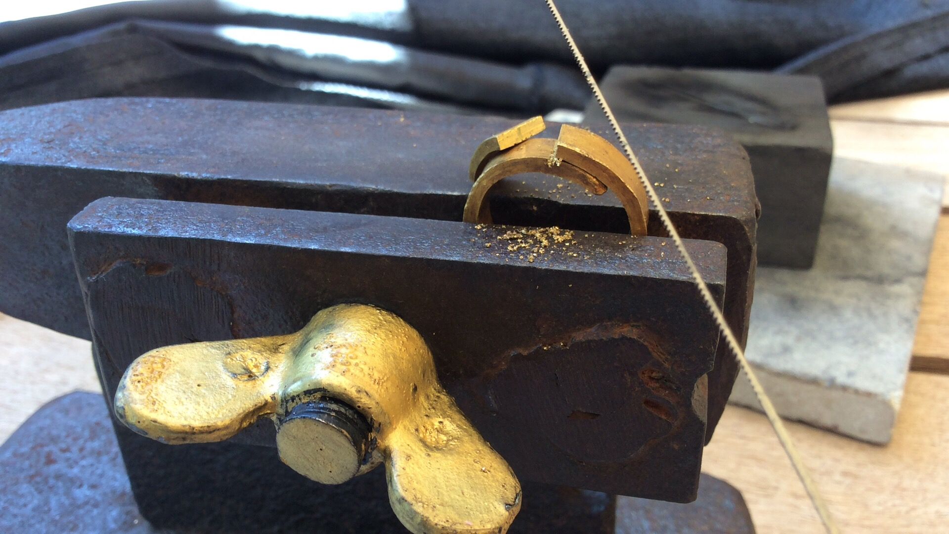 Pure Gold Wedding Ring : 7 Steps (with Pictures) - Instructables