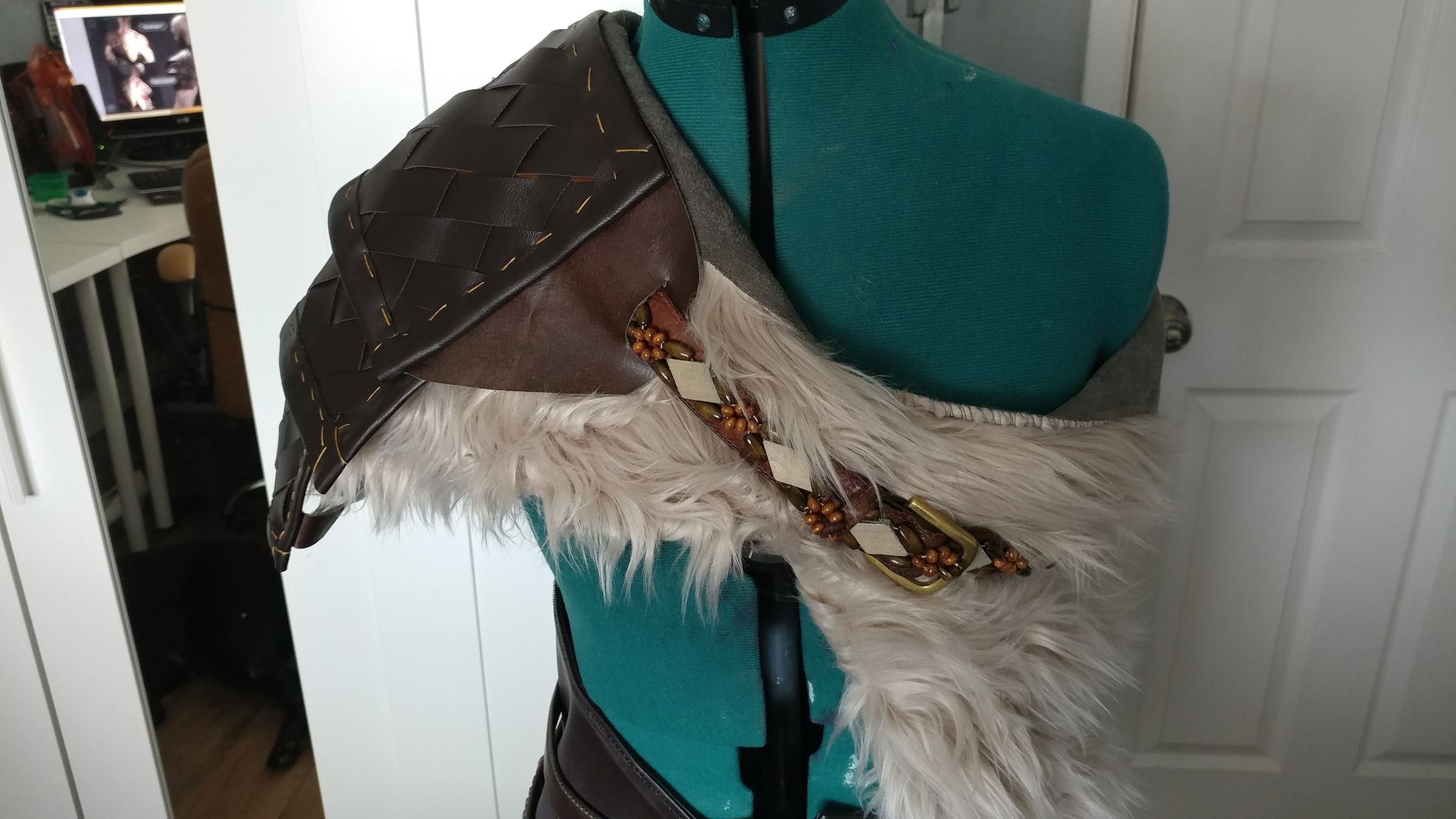 Fem Kratos Cosplay Build : 5 Steps (with Pictures) - Instructables
