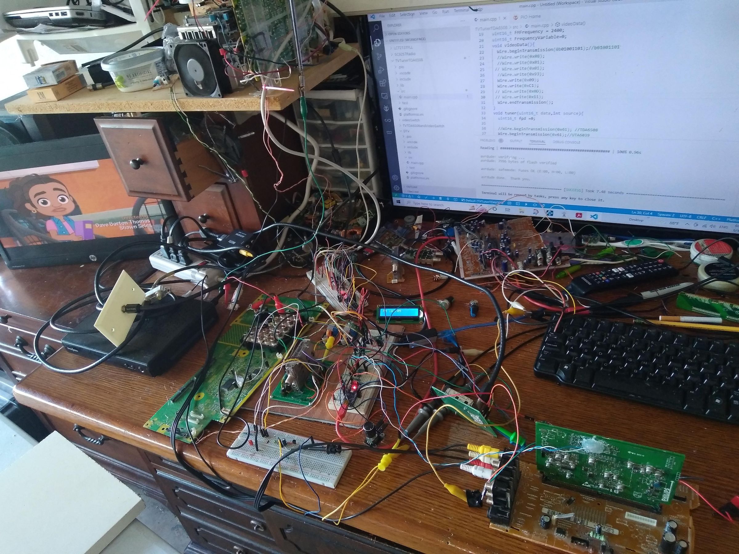 Phase-Locked Loop (PLL) Synthesizer : 8 Steps (with Pictures ...